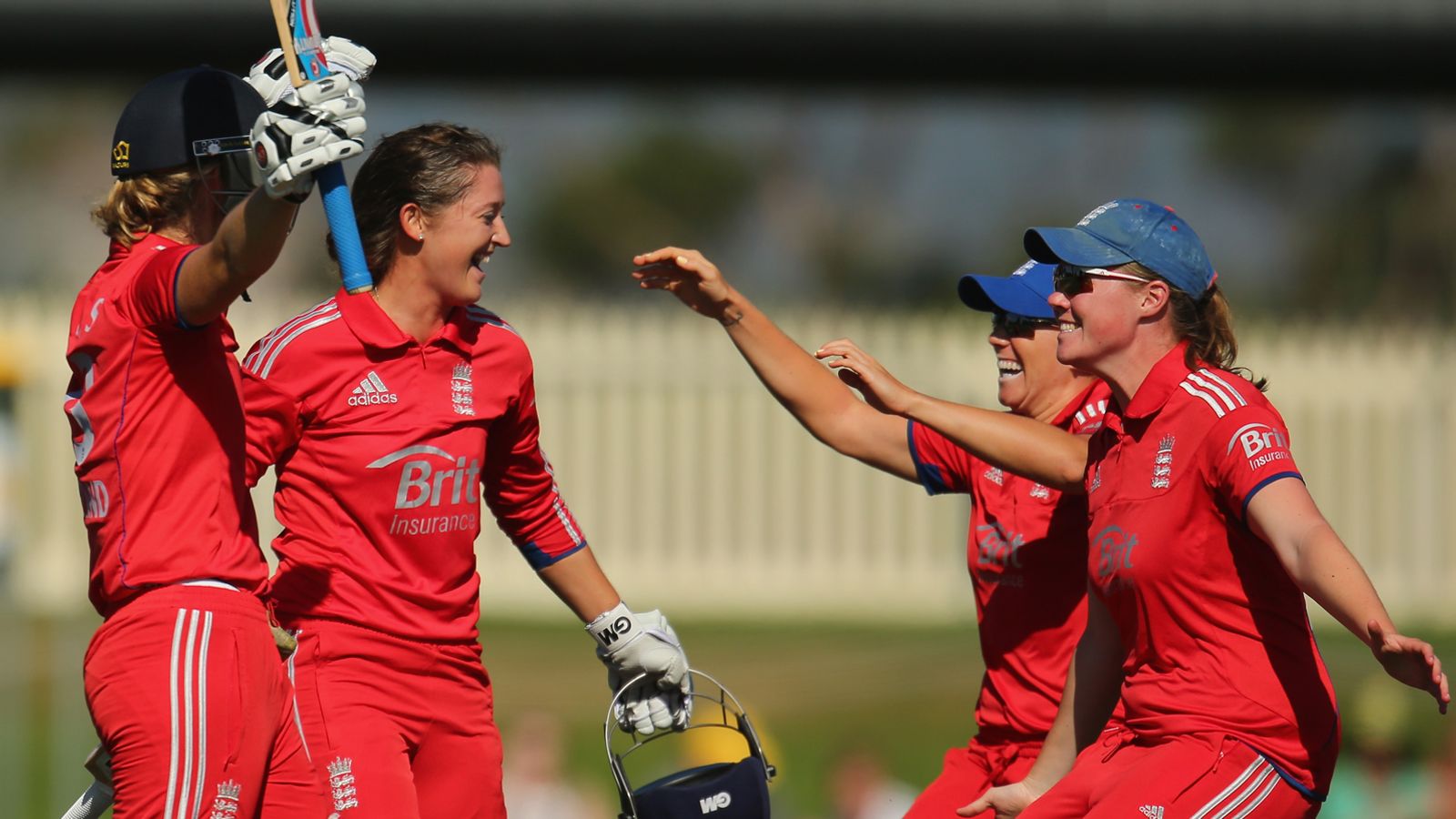 Sarah Taylor to retire from English cricket on health grounds | UK News ...