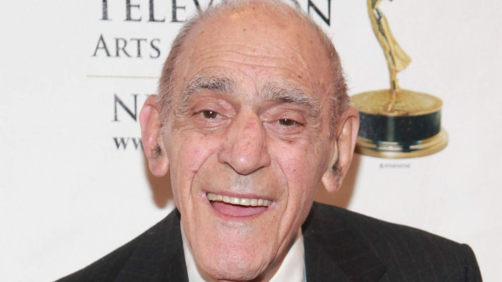 Godfather Actor Abe Vigoda Dies Aged 94 | Ents & Arts News | Sky News