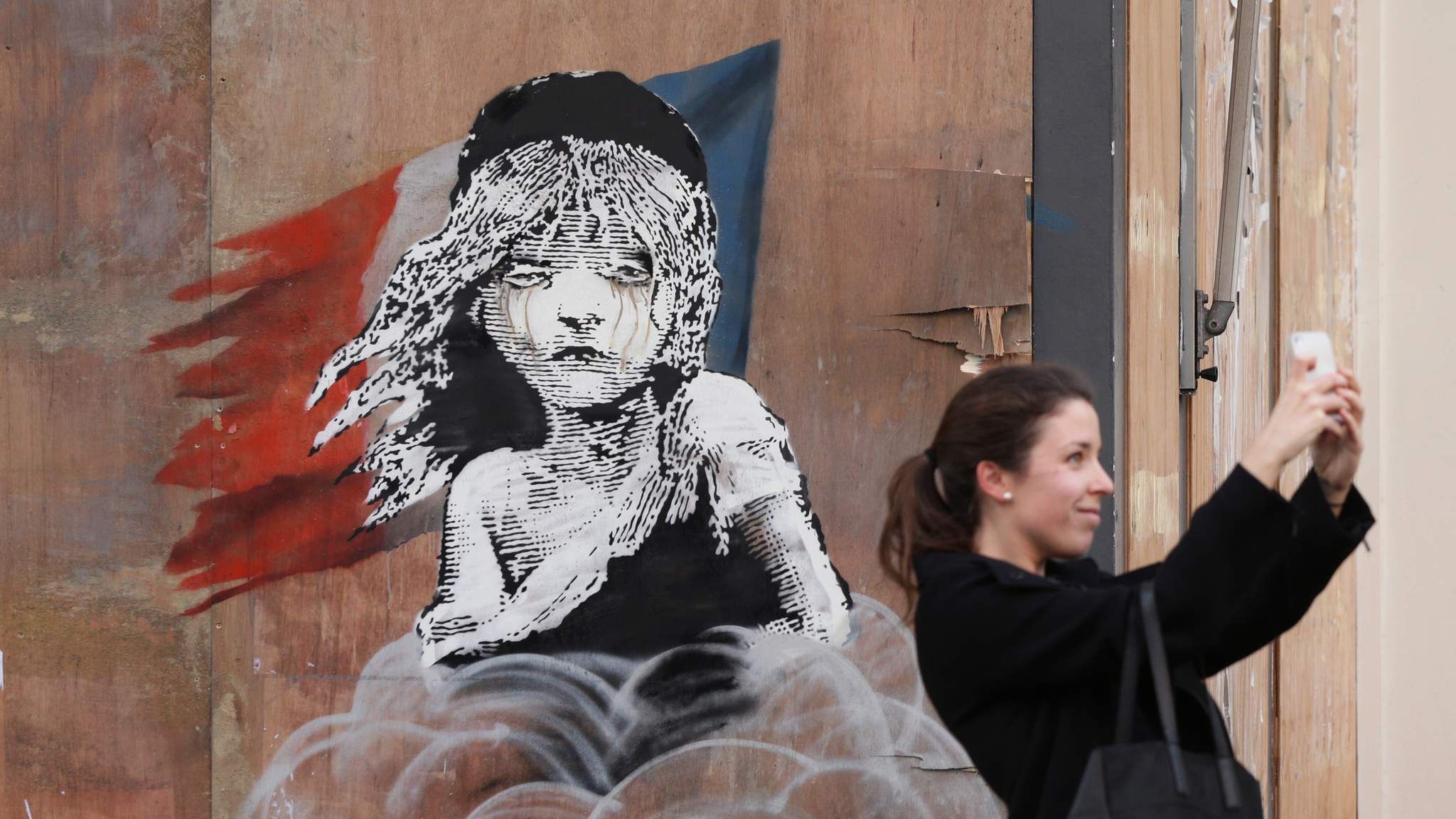 New Banksy Mural Targets Calais Jungle Camp | Ents & Arts News | Sky News
