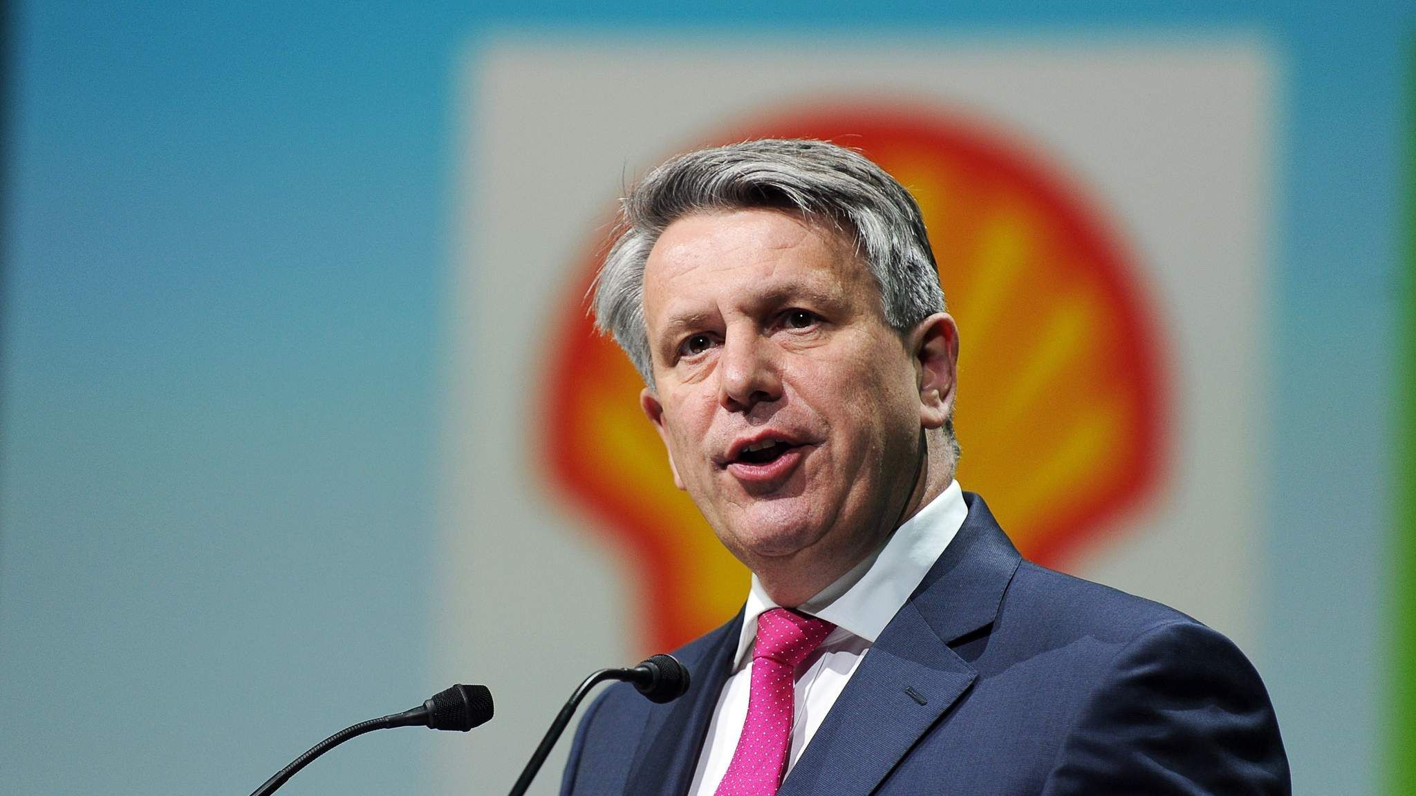 Shell defends 126% rise in chief executive's pay awards | Money News ...