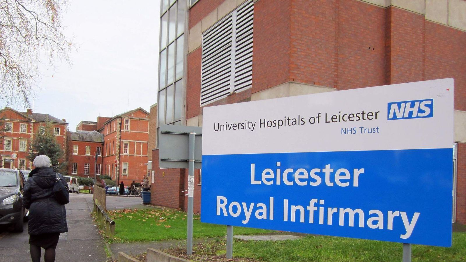 Swine Flu Shuts Three Leicester Hospital Wards | UK News | Sky News