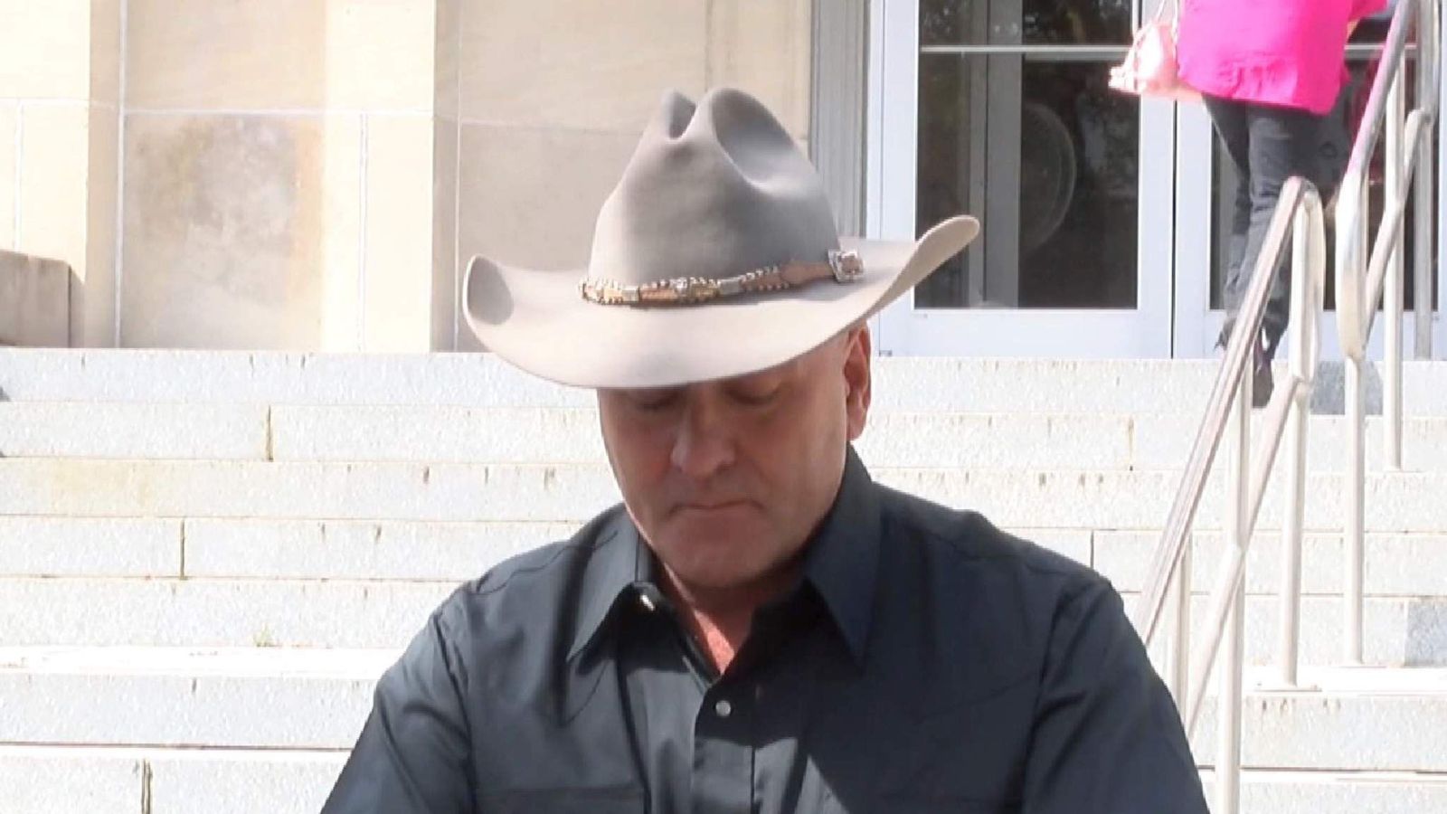 Deputy Who Called Out Gang Quits After Backlash | US News | Sky News