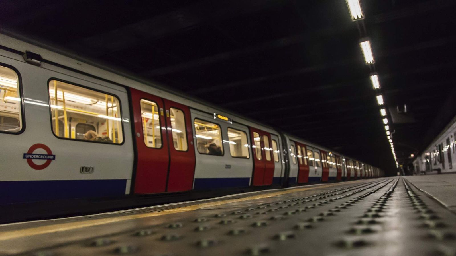 Night Tube Begins Tonight On Central And Victoria Lines After Delay ...