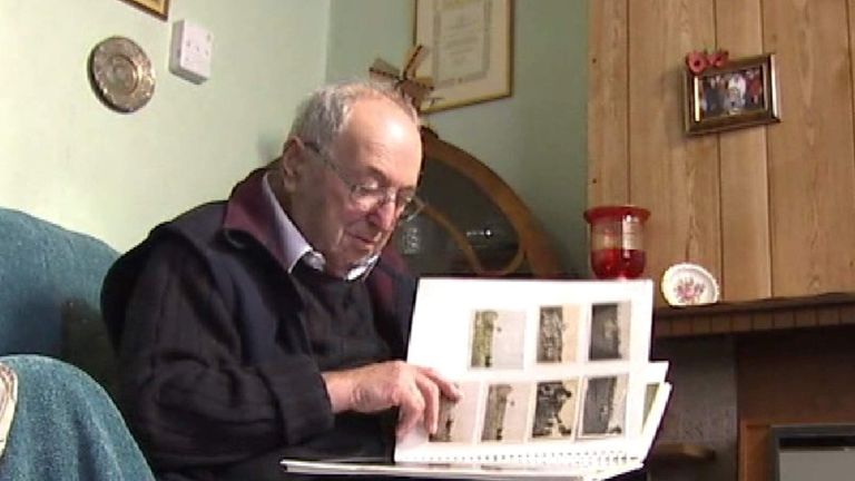 Bernard Grunberg Escaped To England But His Family Died At Nazi Camp ...