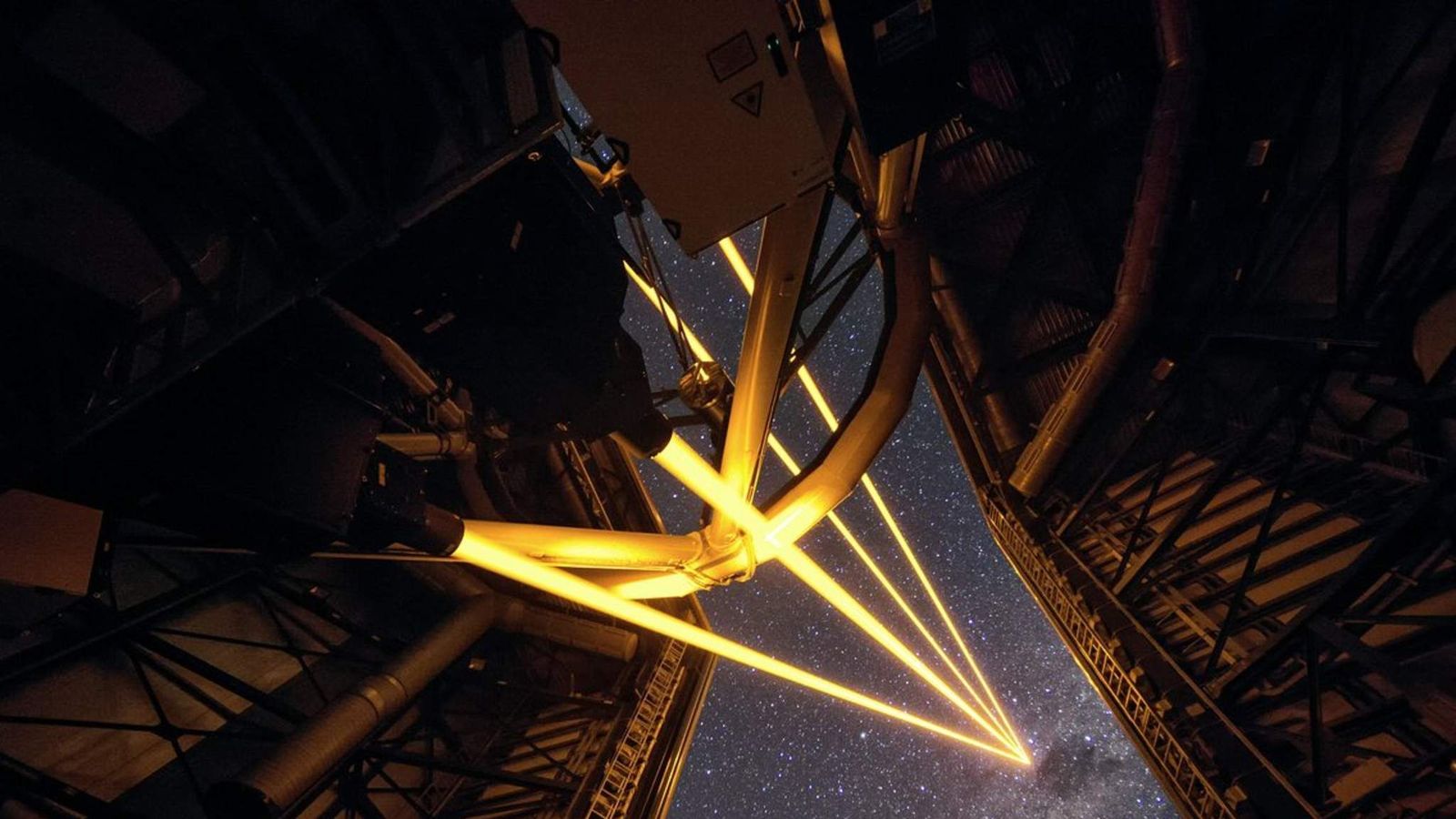 Four Huge Laser Beams Create Artificial Stars | Science, Climate & Tech ...
