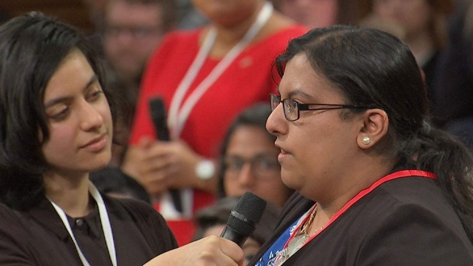 Student 'Comes Out' As Non-Binary To Obama | US News | Sky News