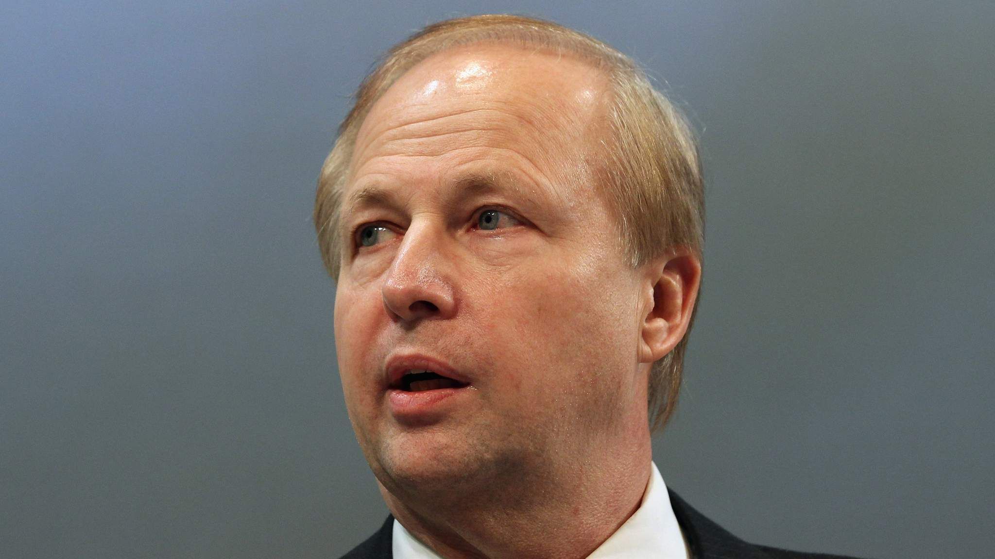 BP boss Bob Dudley takes £3m hit, but pay package rises to £9.5m ...