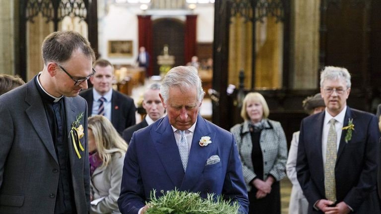 Thousands At Parade In Shakespeare's Birthplace | UK News | Sky News