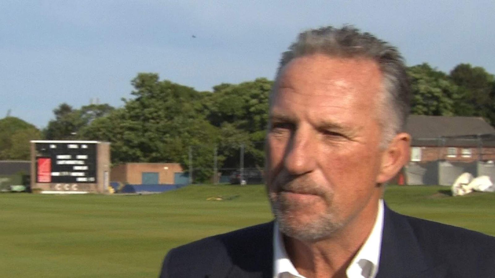 Sir Ian Botham at the game today | Page 12 | FMTTM