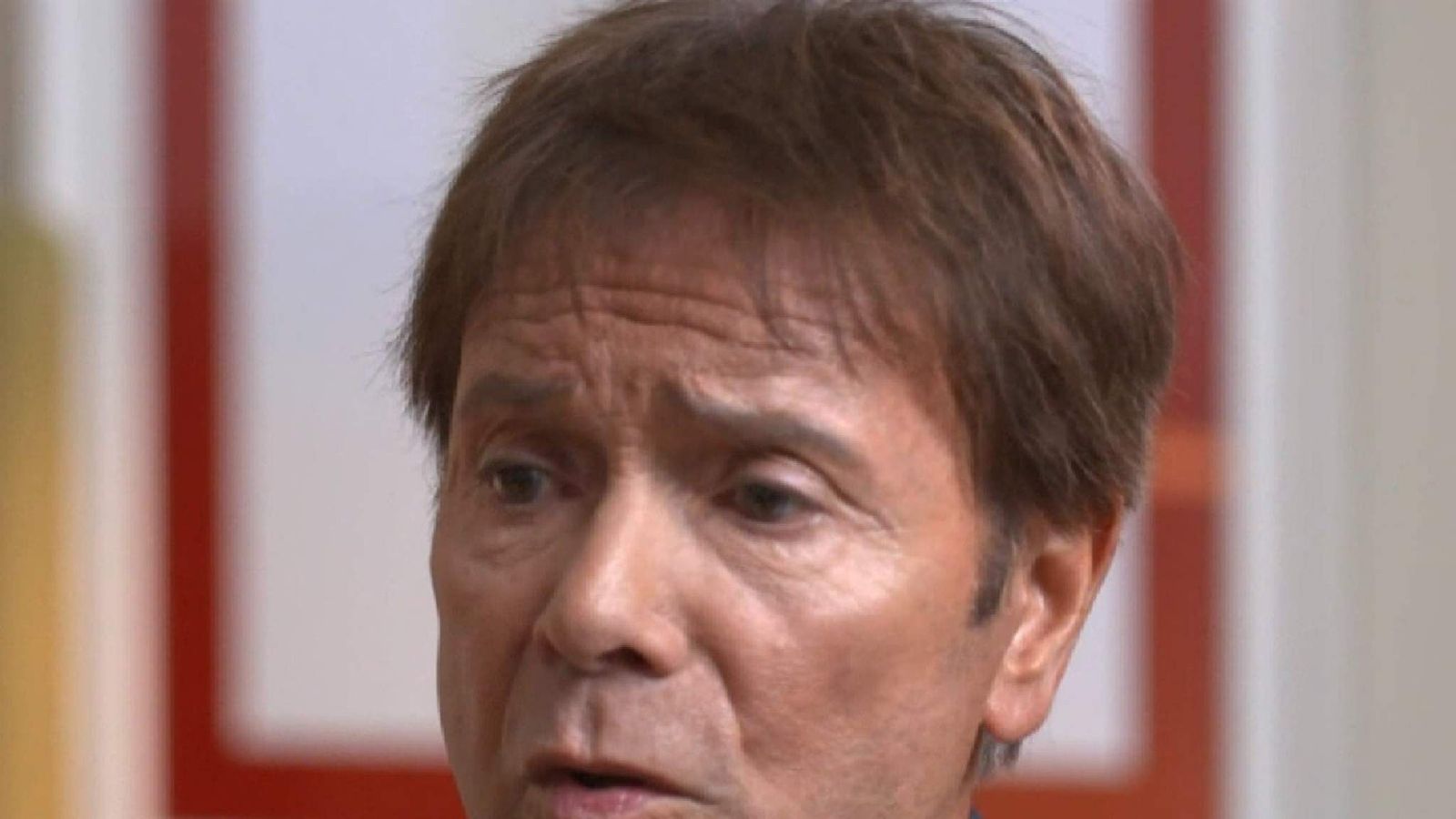 Sir Cliff Richard sues the BBC and South Yorkshire Police | UK News ... Sir Cliff Richard sues the BBC and South Yorkshire Police | UK News ...