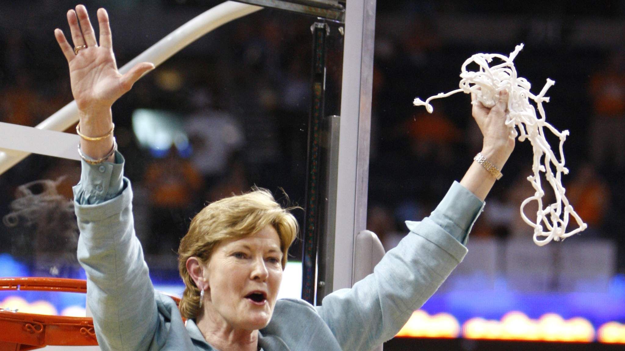Women's Basketball Icon Pat Summitt Dies | US News | Sky News