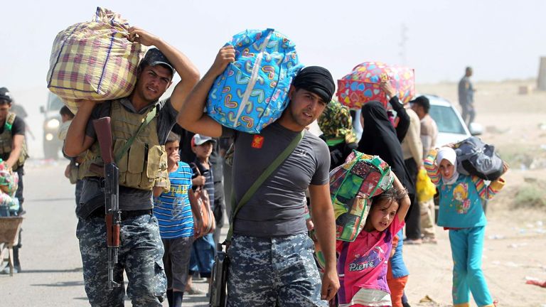 IS Shoots Iraqi Civilians Fleeing Fallujah | World News | Sky News