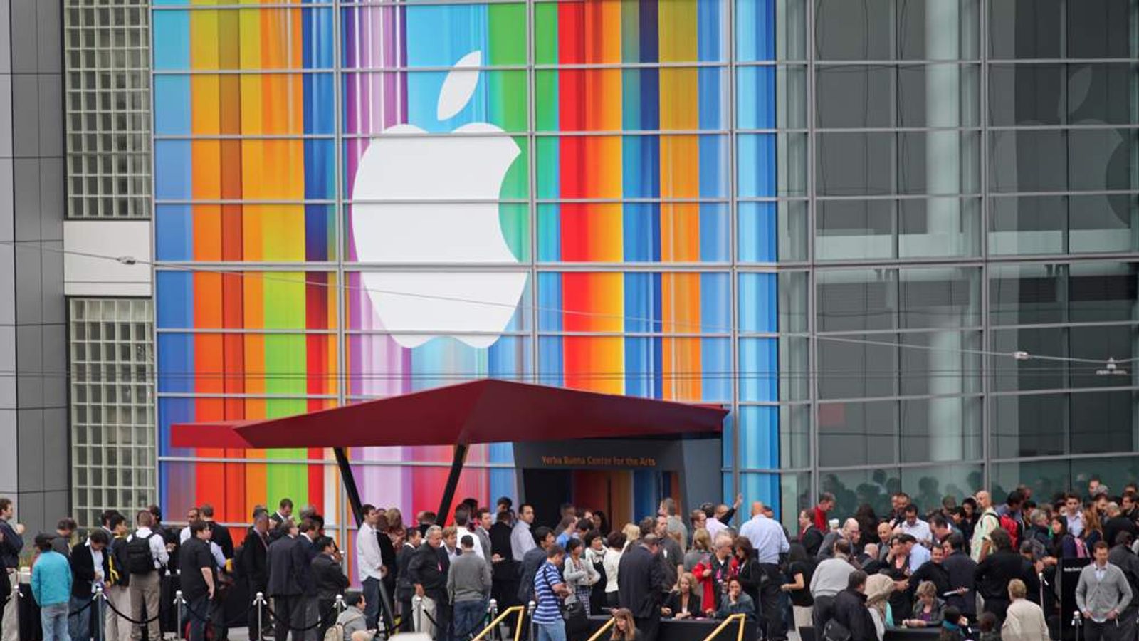 Apple Stems Loss After £104bn Is Wiped | Money News | Sky News