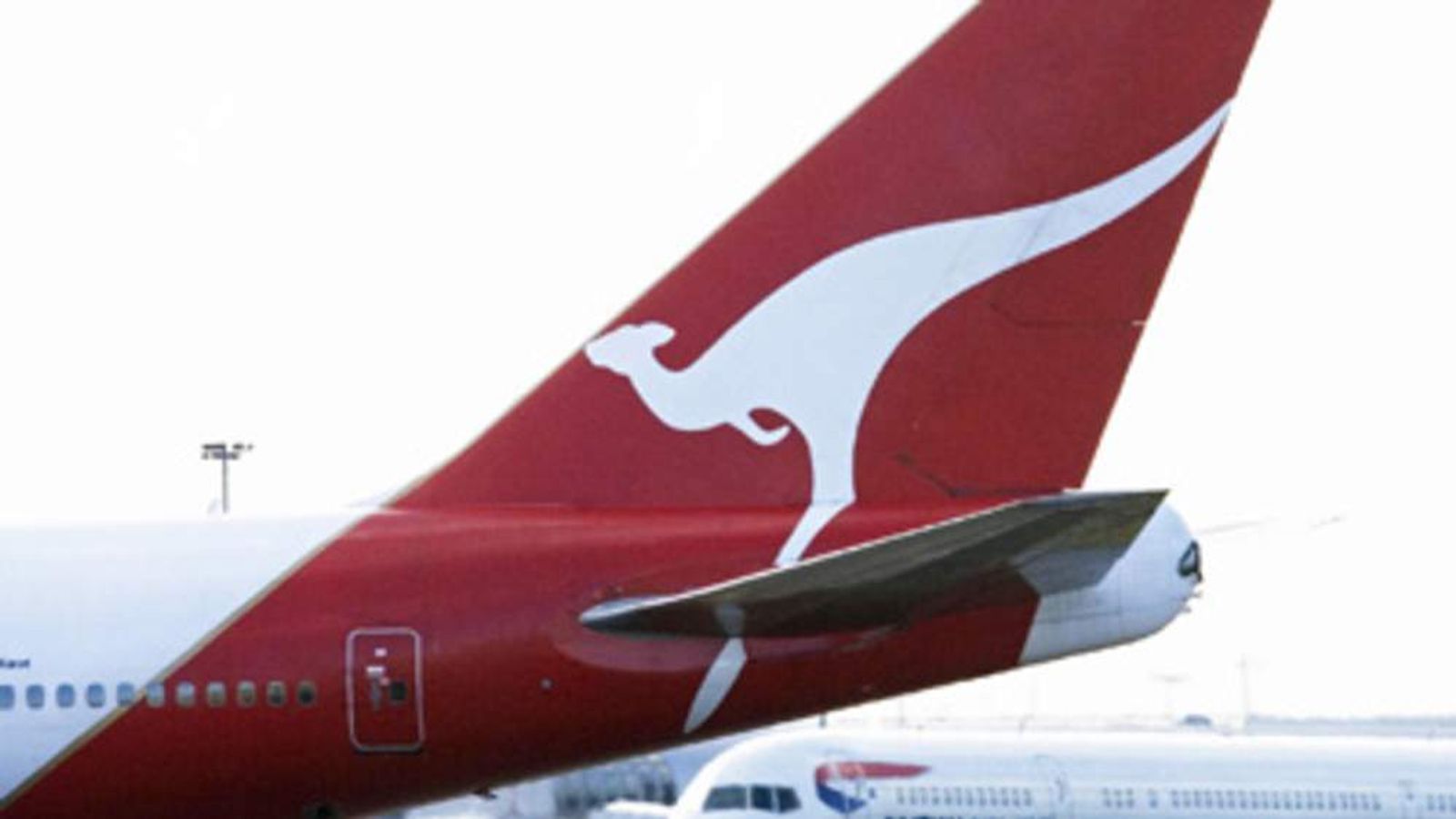 Mass Vomiting Flight: 26 Qantas Passengers Sick | World News | Sky News