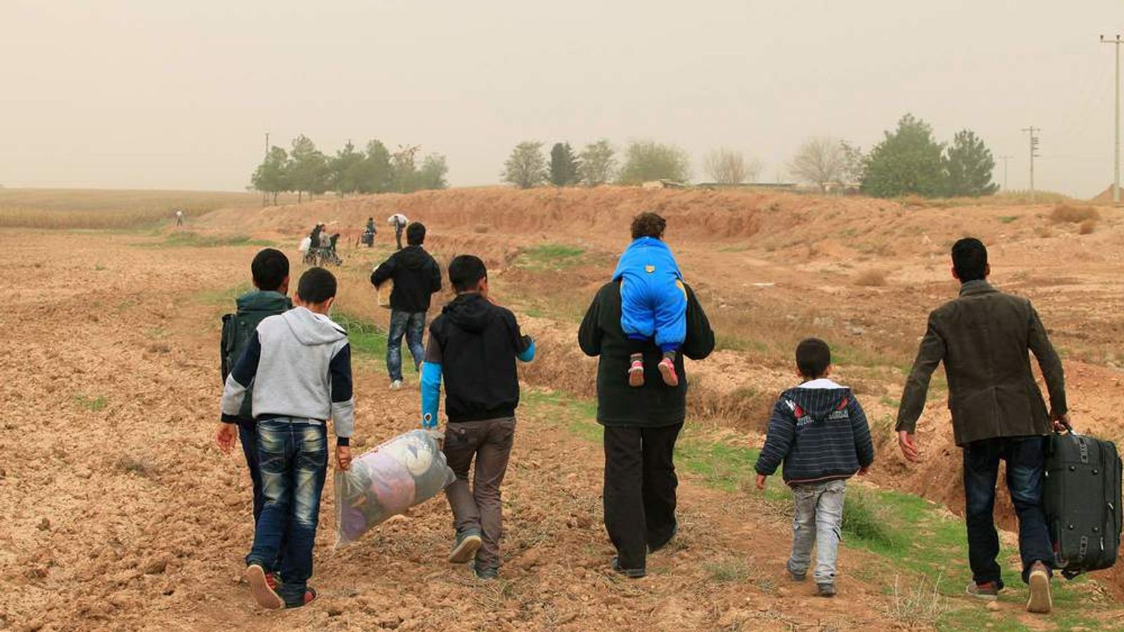 Syria War: 11,000 Refugees Flee In 24 Hours | World News | Sky News