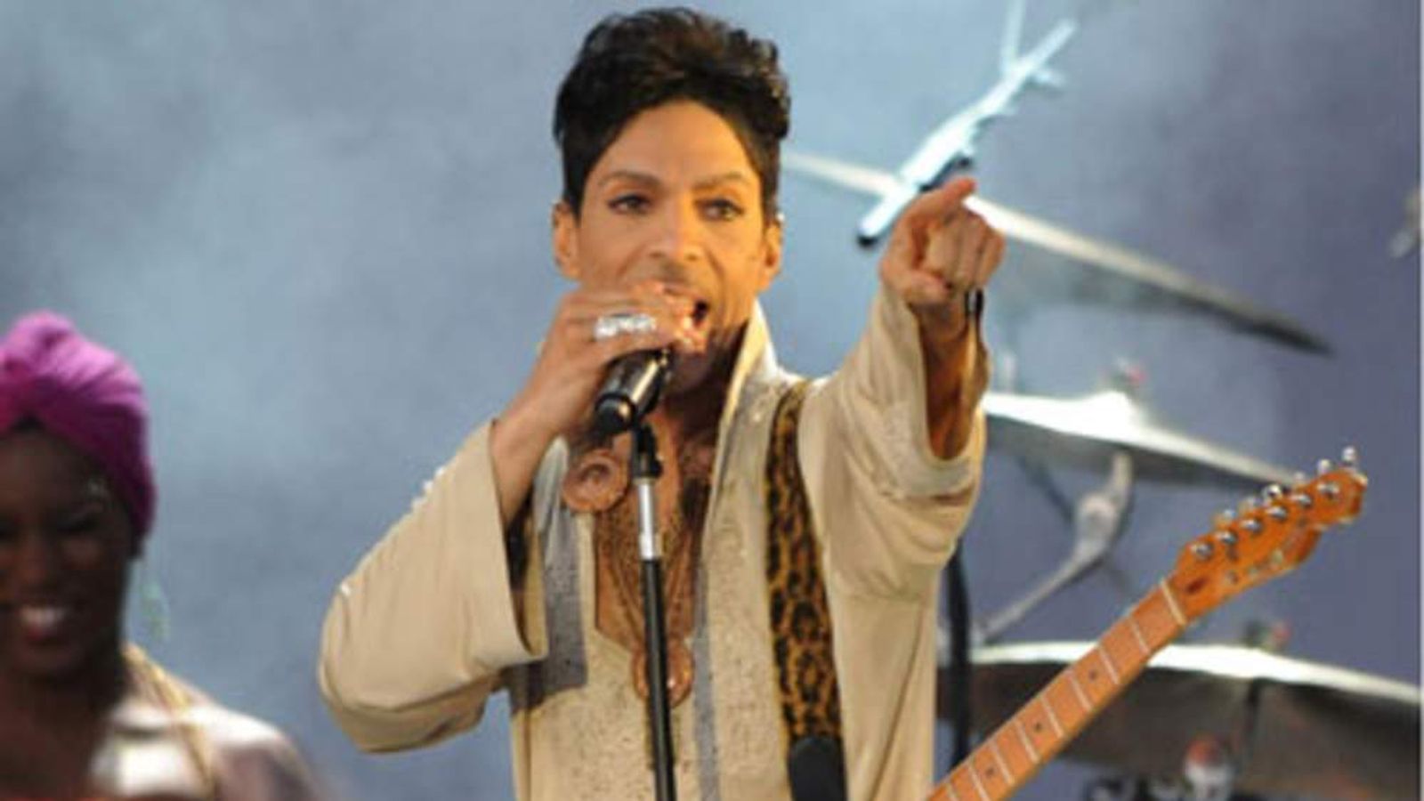 Prince Wows UK Crowd Like It's...2007 | Ents & Arts News | Sky News