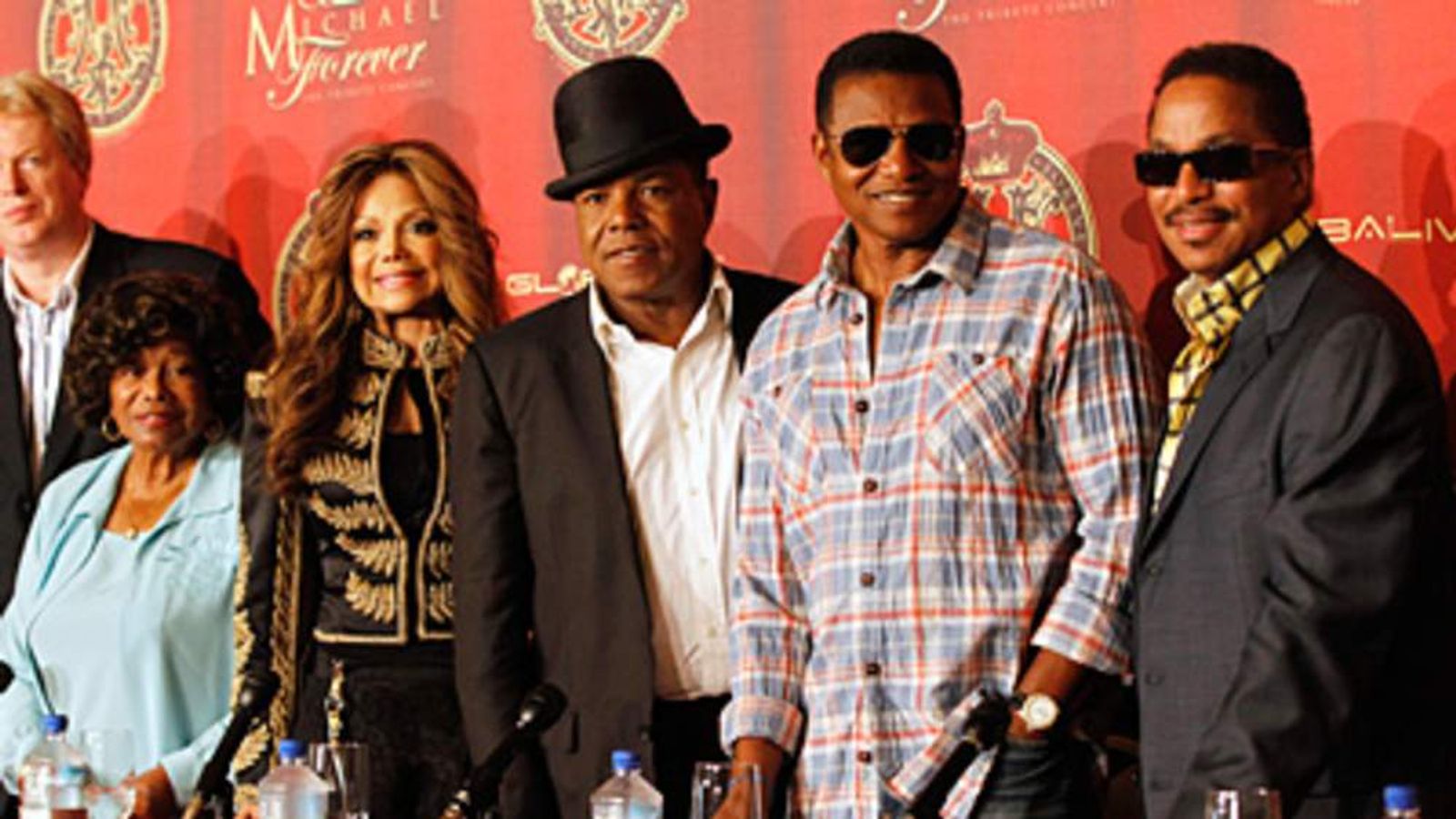 Jackson Family Rift Over Tribute Concert | Ents & Arts News | Sky News