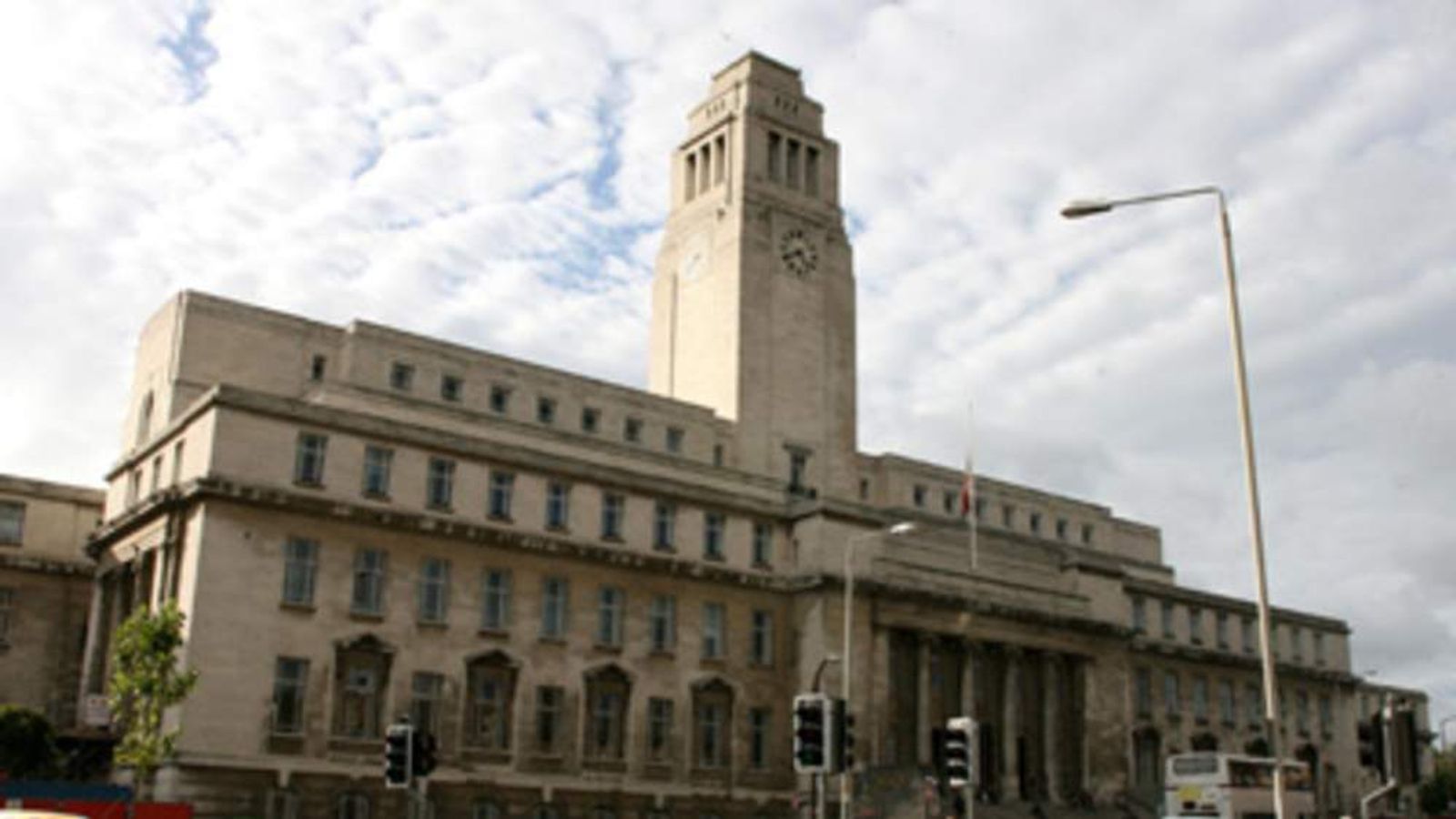 China Chooses Leeds For 2012 Olympic Base | UK News | Sky News