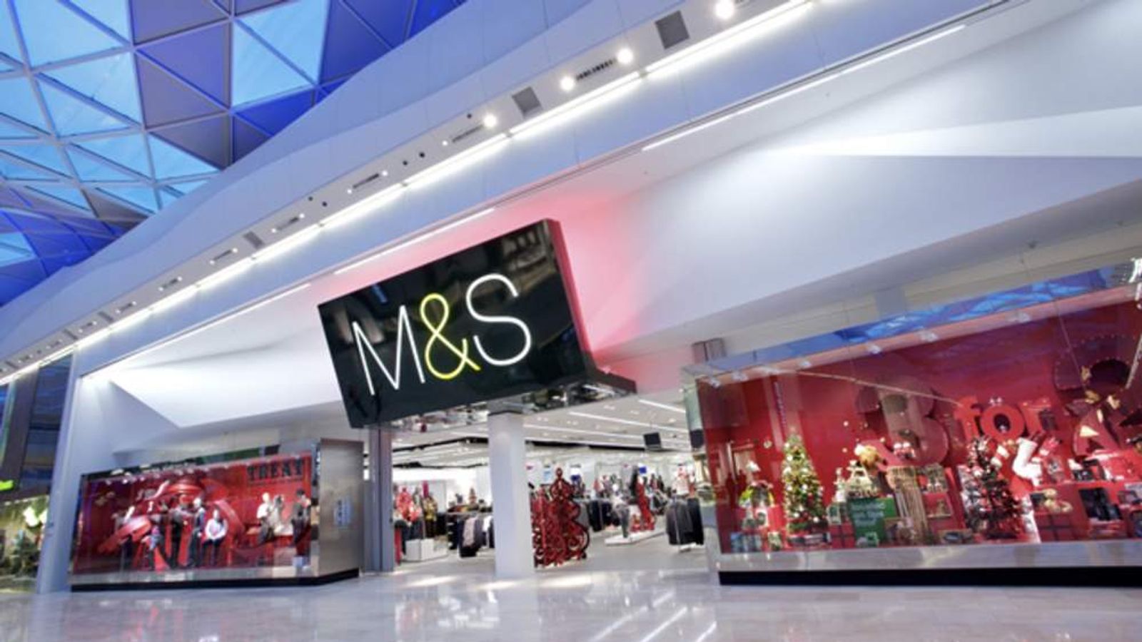 M&S Extends Clothing Sale Amid Poor Trading | Money News | Sky News