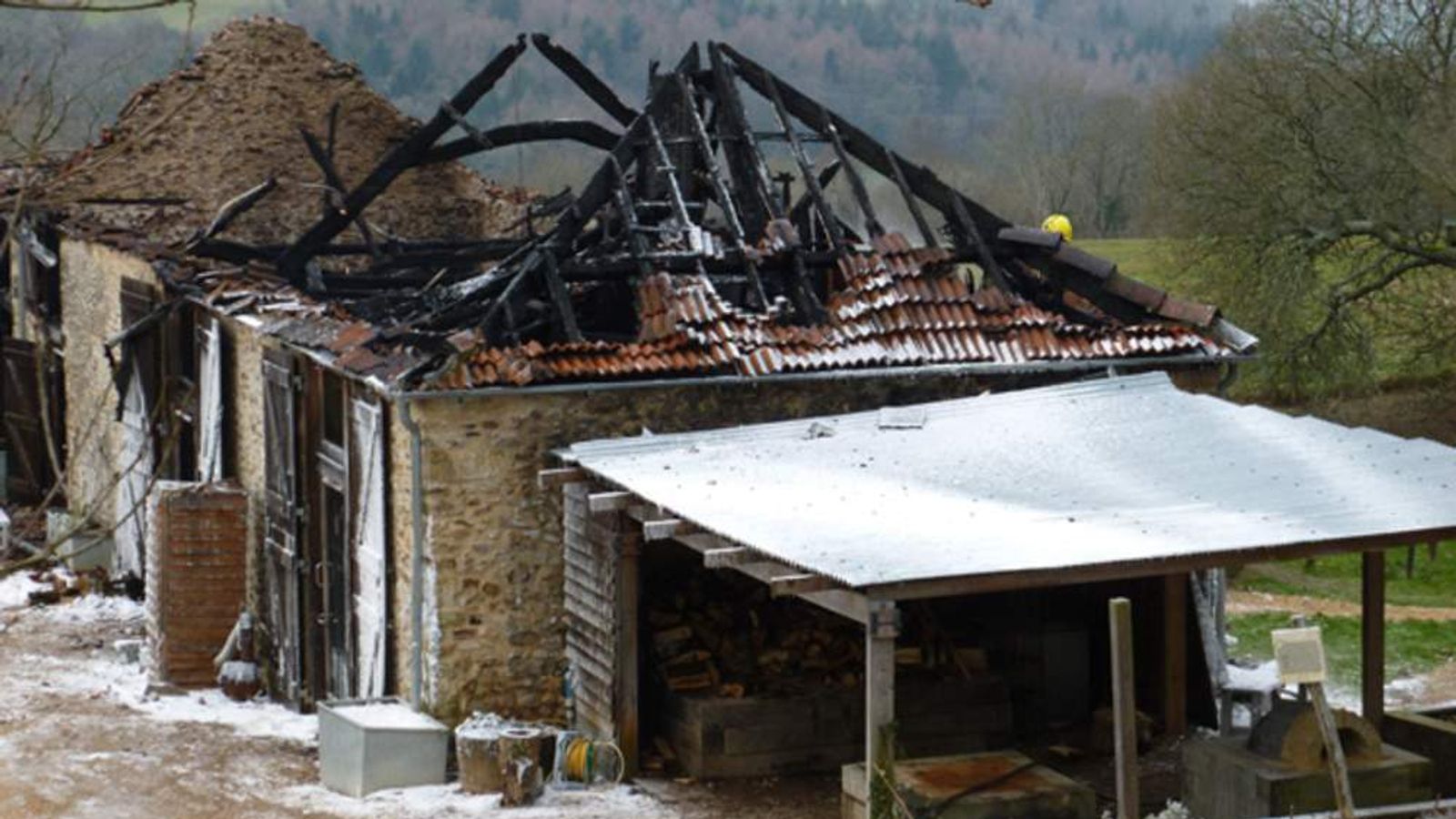 TV Chef's River Cottage Burns Down In Blaze | Ents & Arts News | Sky News