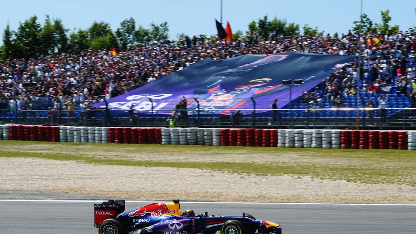 Vettel Wins Dramatic German Grand Prix | Scoop News | Sky News
