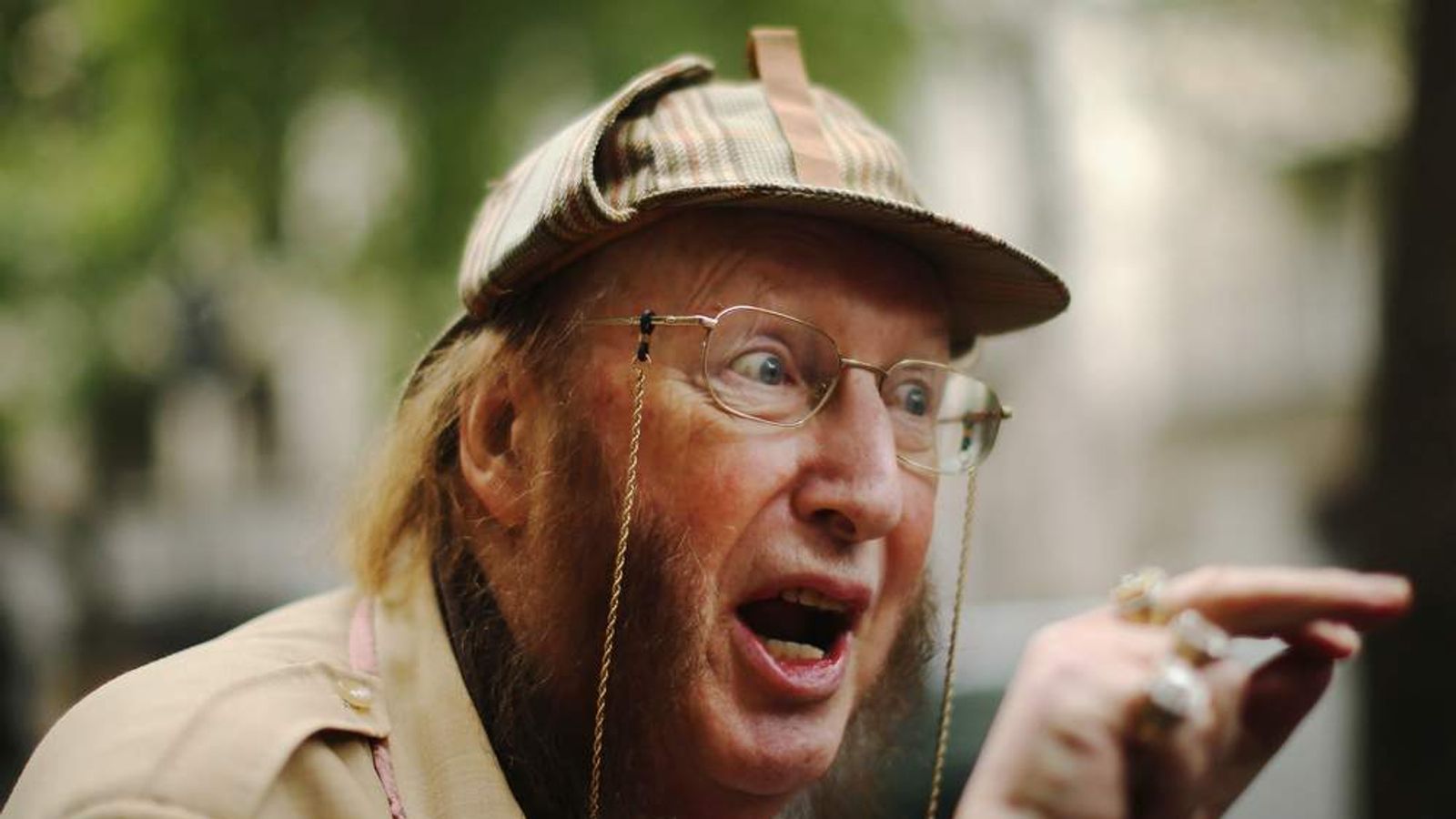 McCririck: Channel 4 Urged 'Panto Villain' Act | UK News | Sky News