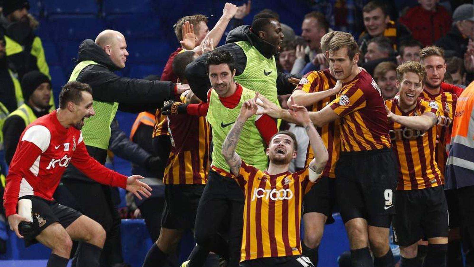 Shock Defeats For Chelsea And Man City | Scoop News | Sky News