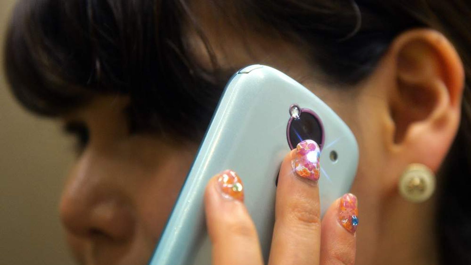 The £7 Nails That Glow When You Hold A Phone | Science, Climate & Tech ...