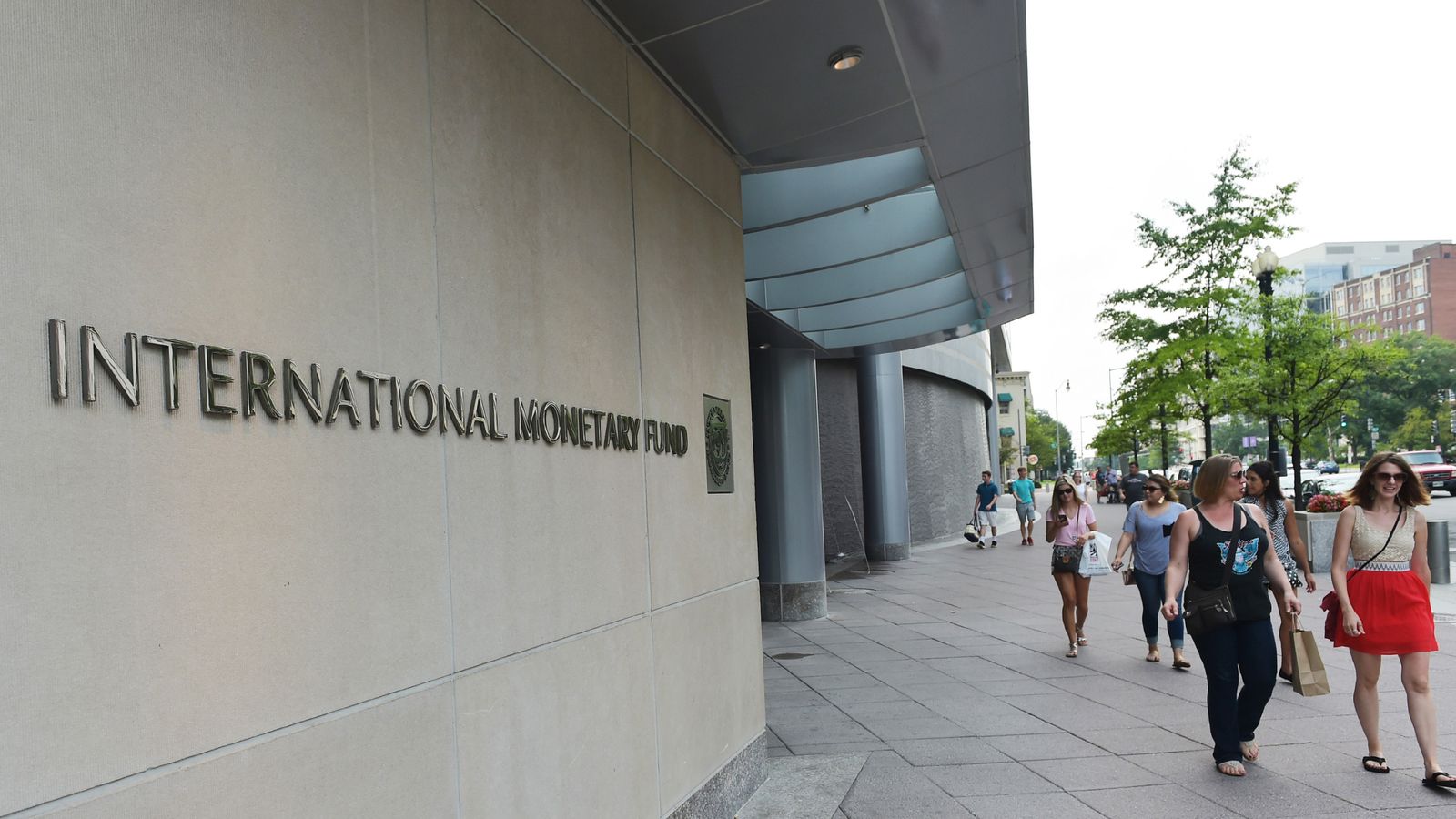 IMF blames Brexit for UK GDP growth downgrade for 2017 | Money News ...