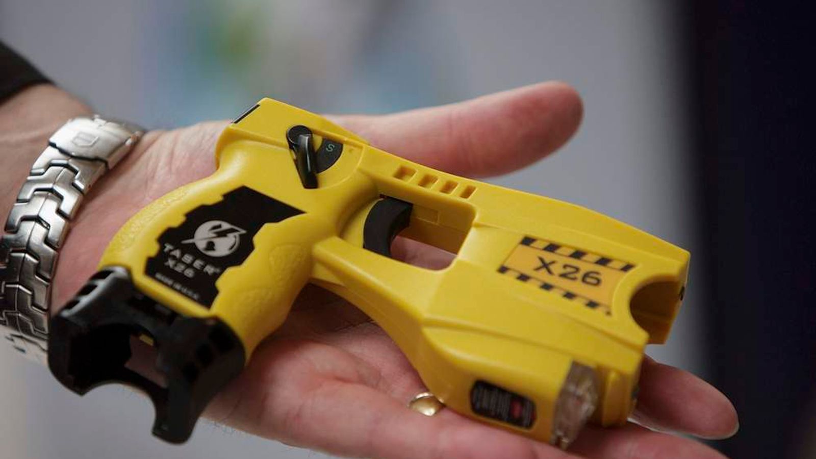 Cops To Get Taser-Activated Body Cameras | Science, Climate & Tech News ...
