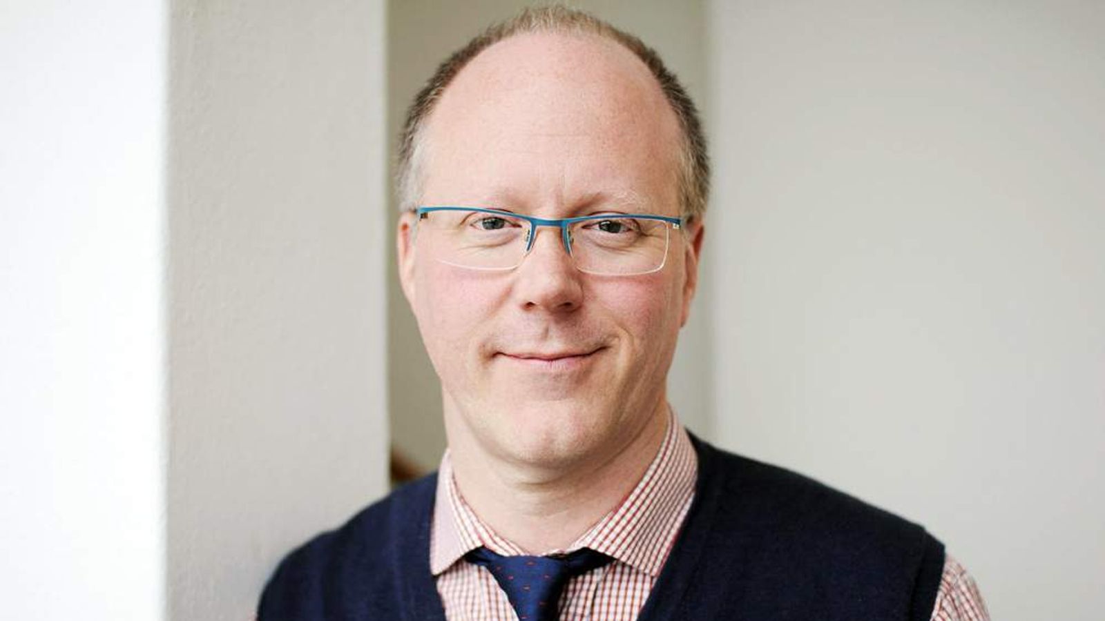 George Entwistle Named New BBC Boss | Ents & Arts News | Sky News
