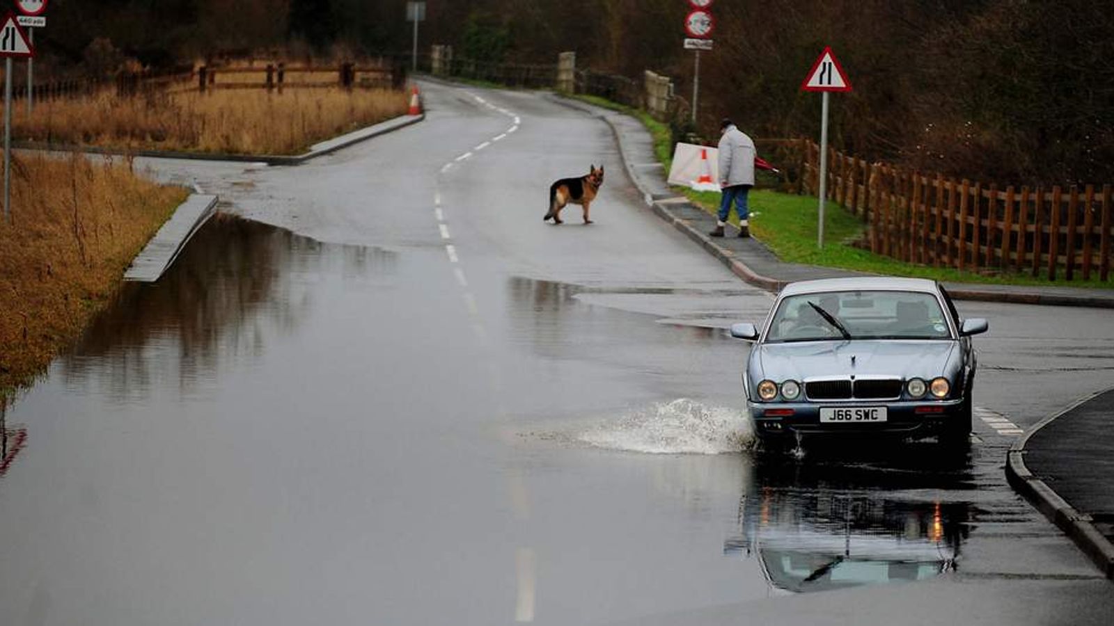 Floods: UK To Remain On Alert For Another Week | UK News | Sky News