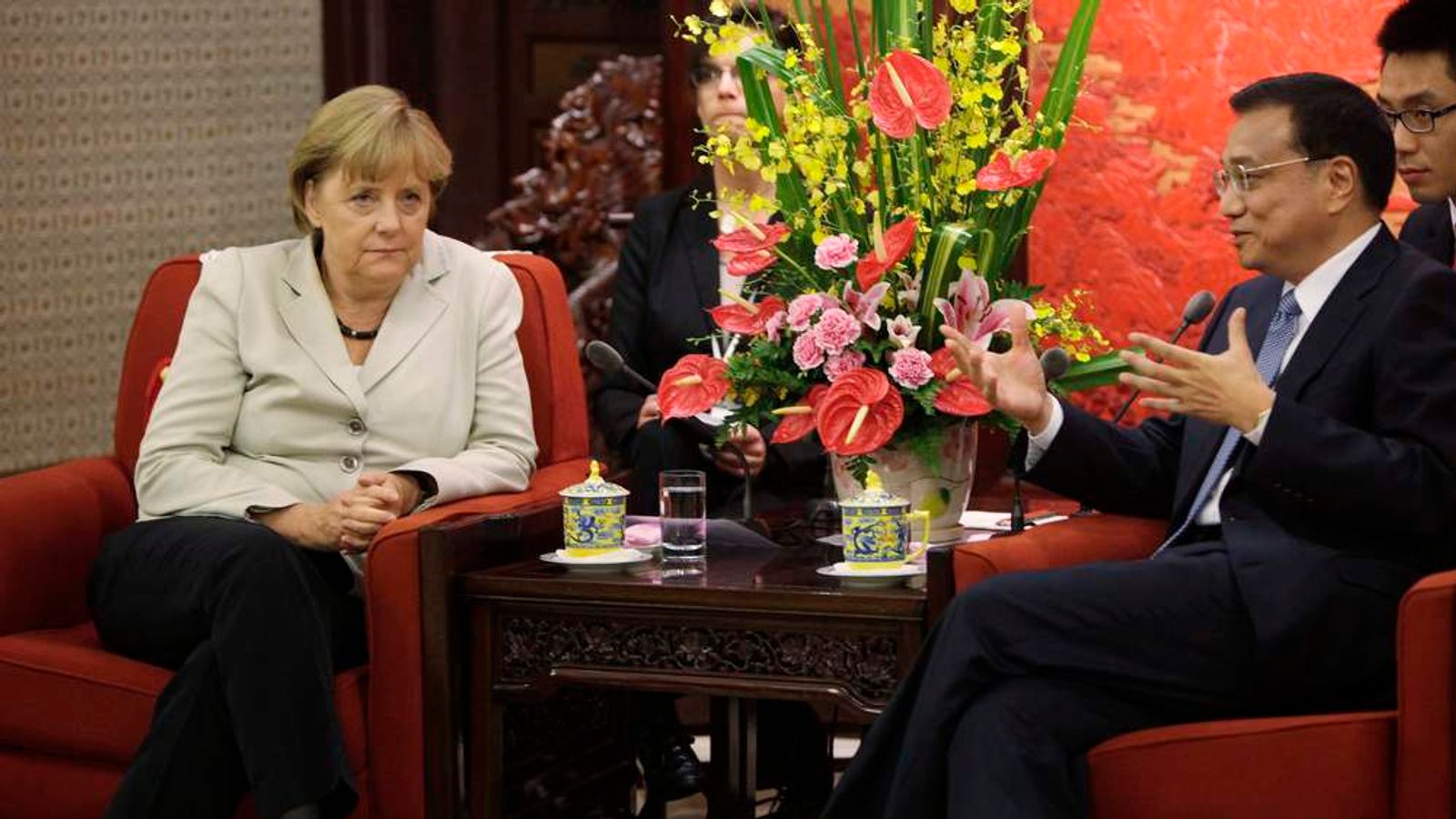 China Rolls Out Red Carpet For Merkel | World News | Sky News