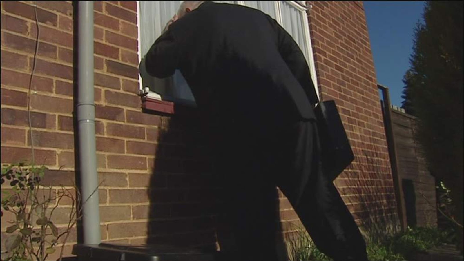 Bailiff To Recover Big Windfall From Auction | Money News | Sky News