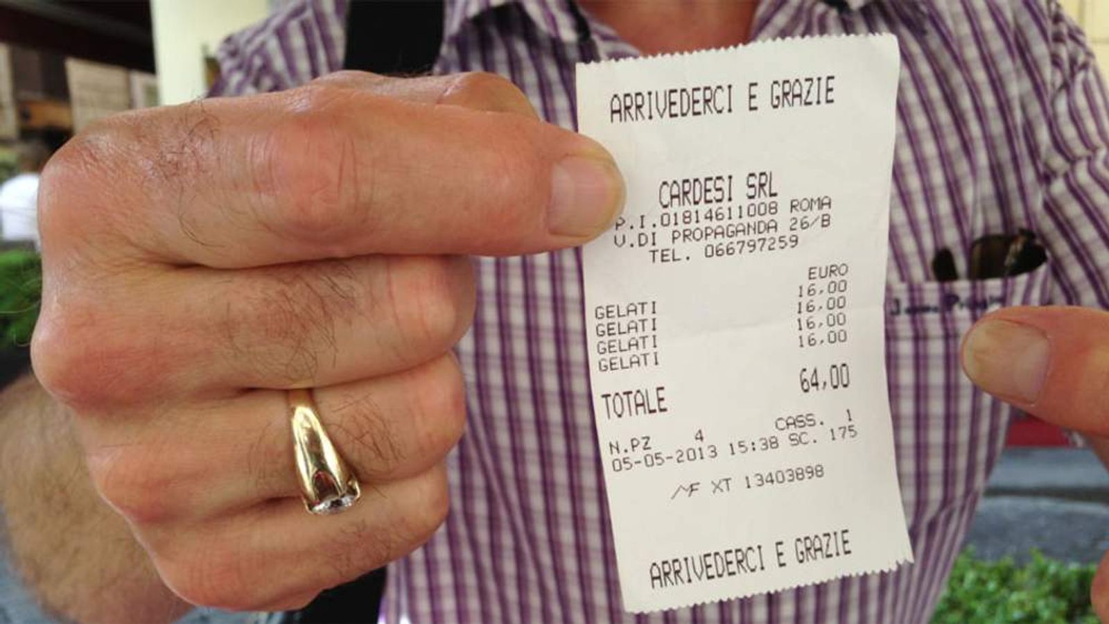 British Tourists Angry At £54 Ice Cream Bill | UK News | Sky News