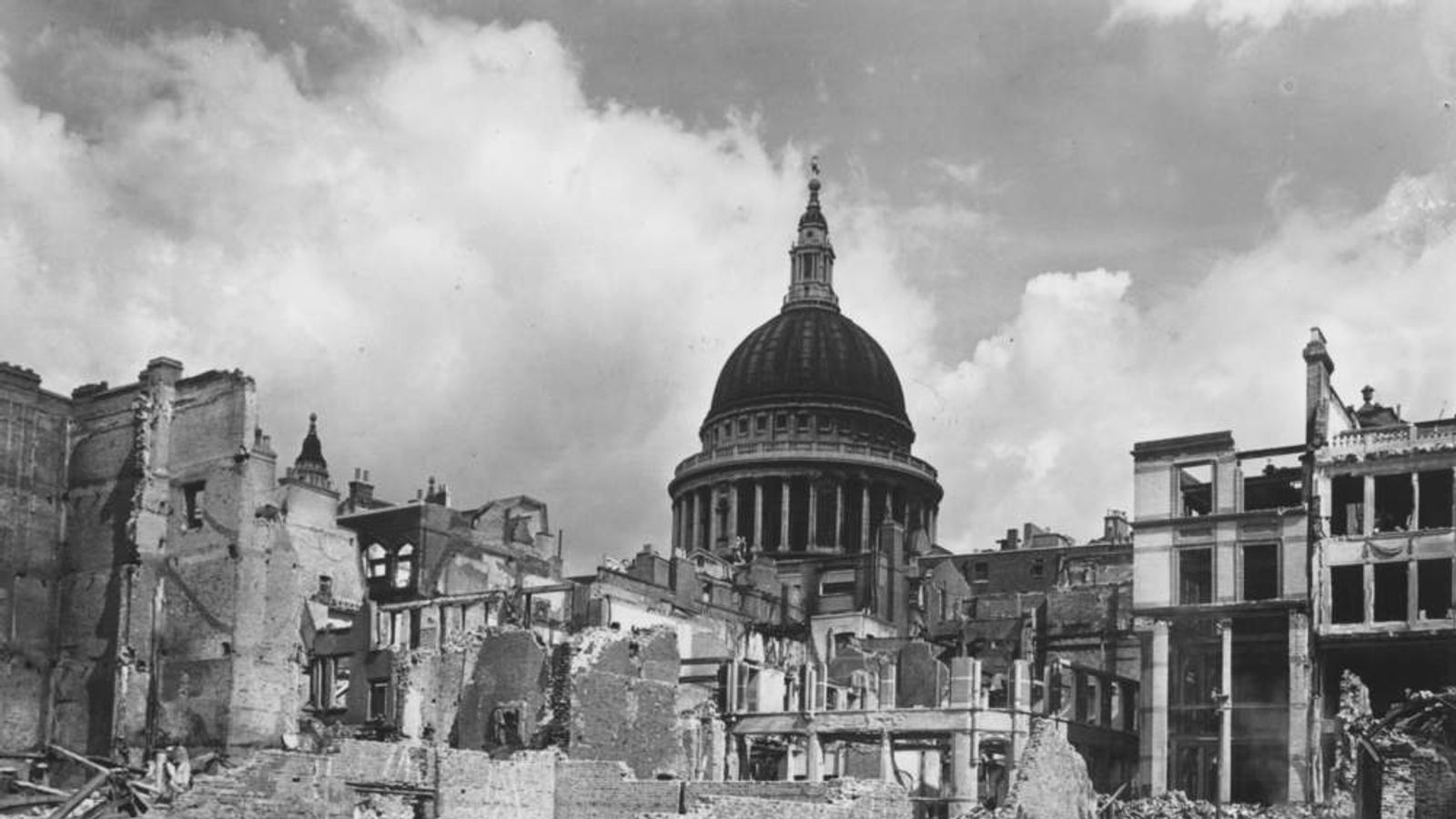 Map Charts Every WWII Bomb Strike in London | UK News | Sky News