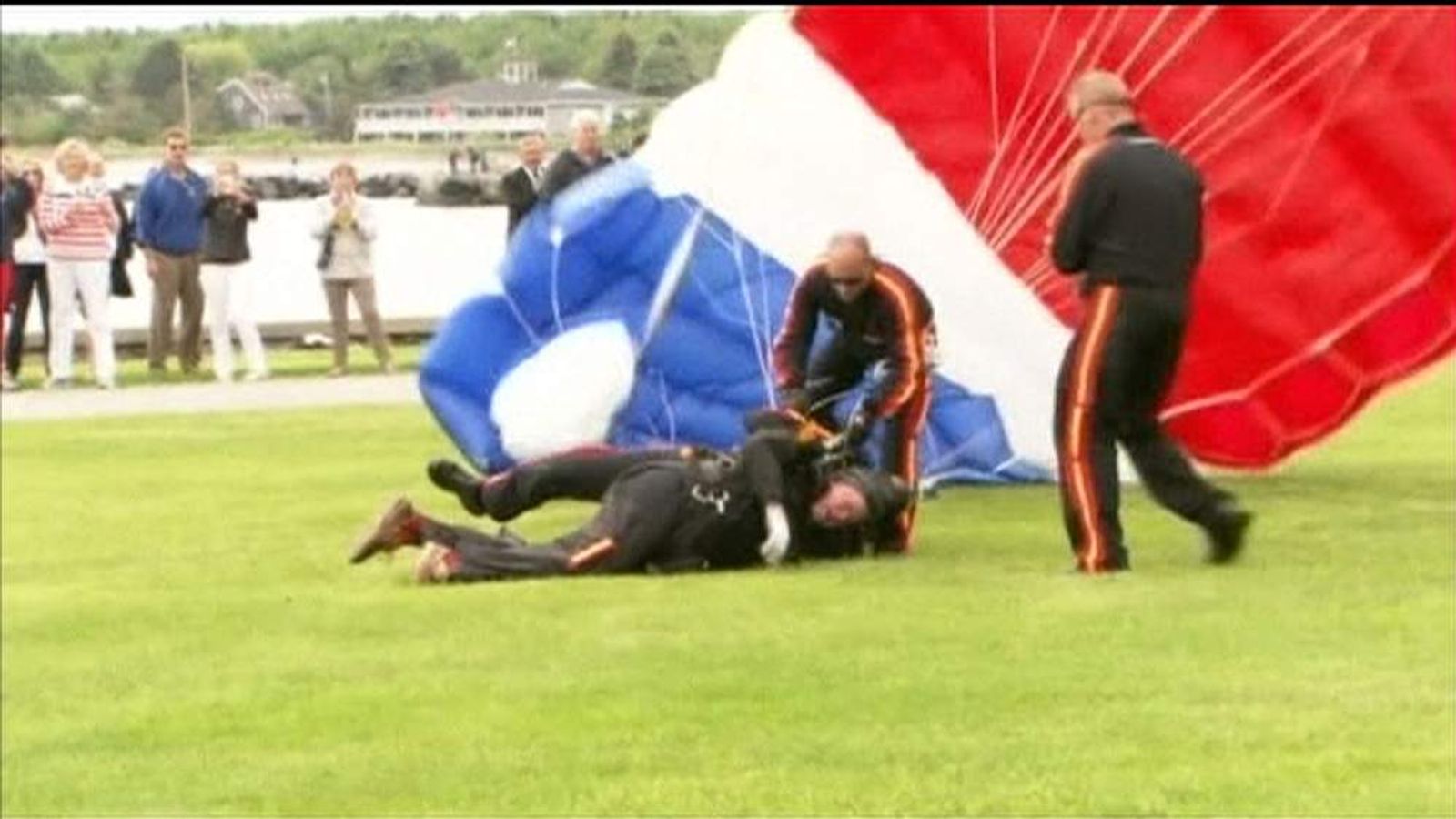 George HW Bush Skydives To Mark 90th Birthday | US News | Sky News