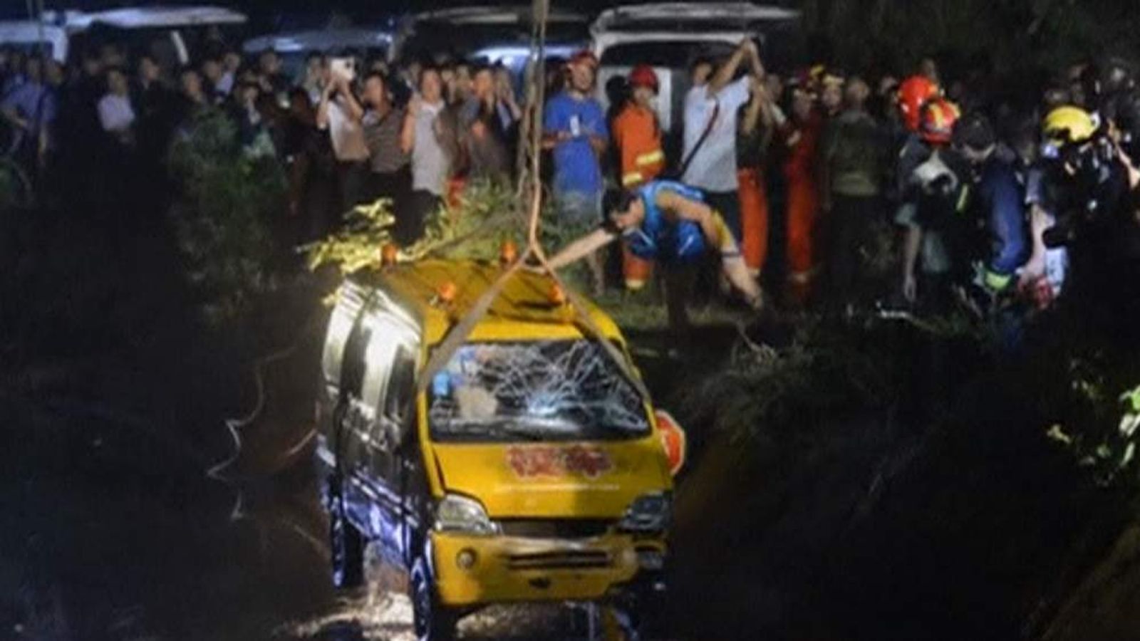 China Bus Crash Kills Eight Schoolchildren | World News | Sky News