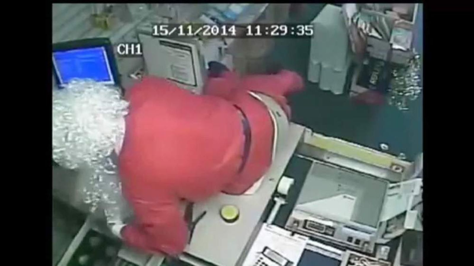 Bad Santa Hunted Over Post Office Robbery | World News | Sky News