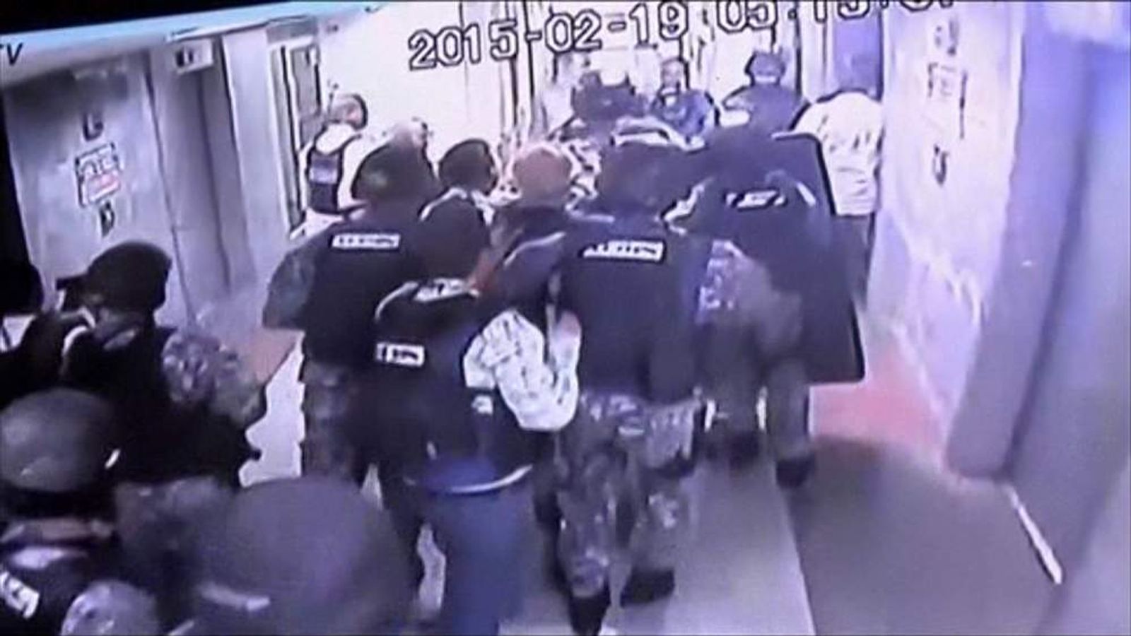 20 Feb 2015: CCTV Shows Leader of Caracas In Centre Of Police Scrum ...