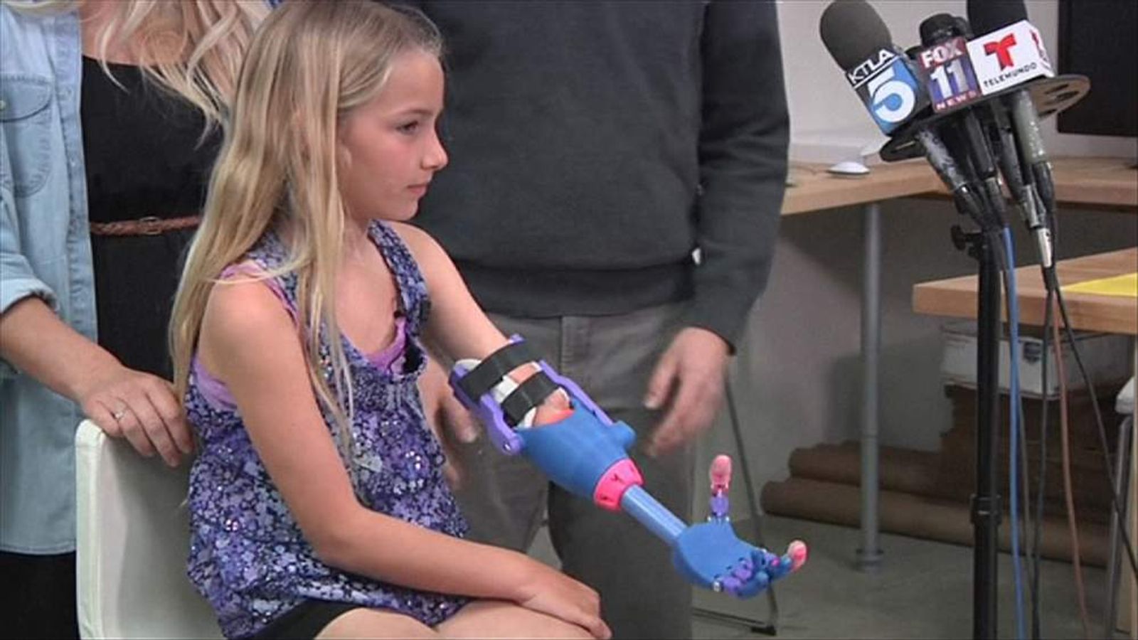 Revolutionary 3D Printed Hand Costs Just £30 | Scoop News | Sky News