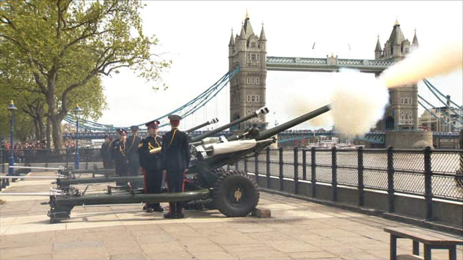 Royal Gun Salutes Mark The Birth Of The Princess | Scoop News | Sky News