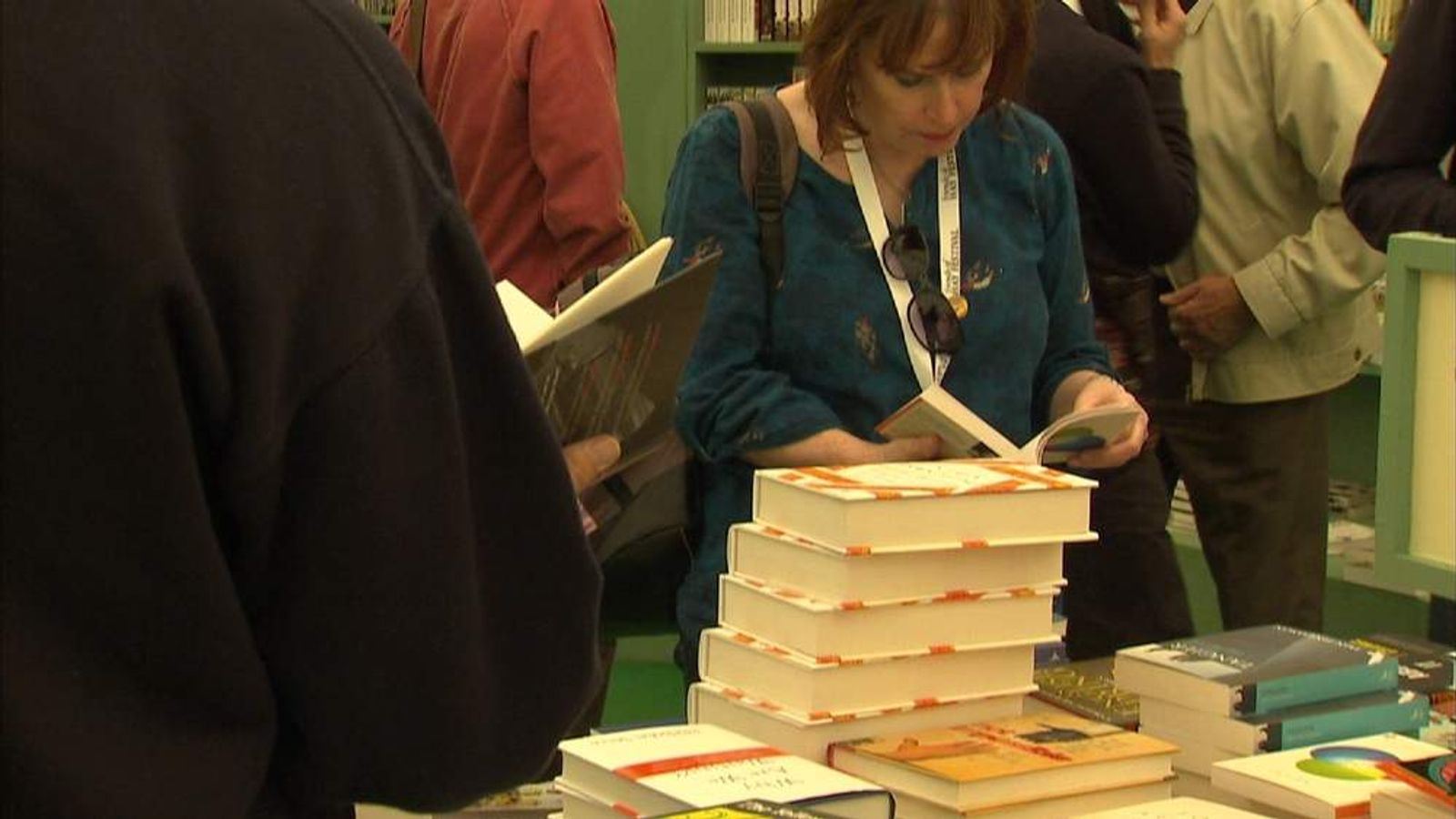 Books Fighting Back In Battle With E-Readers | Ents & Arts News | Sky News