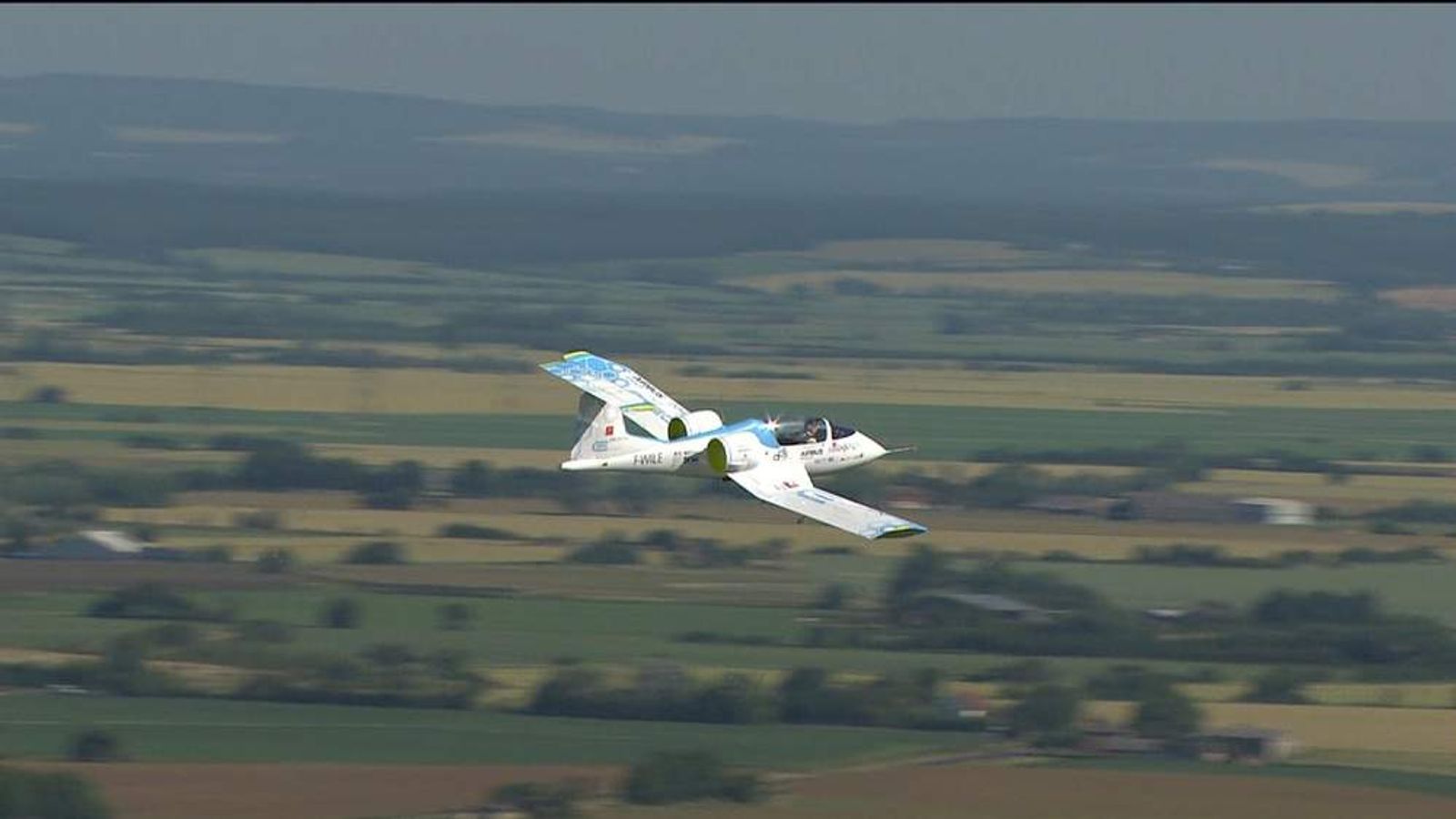 Battery-Powered Plane Crosses Channel from Kent To Calais | Scoop News ...
