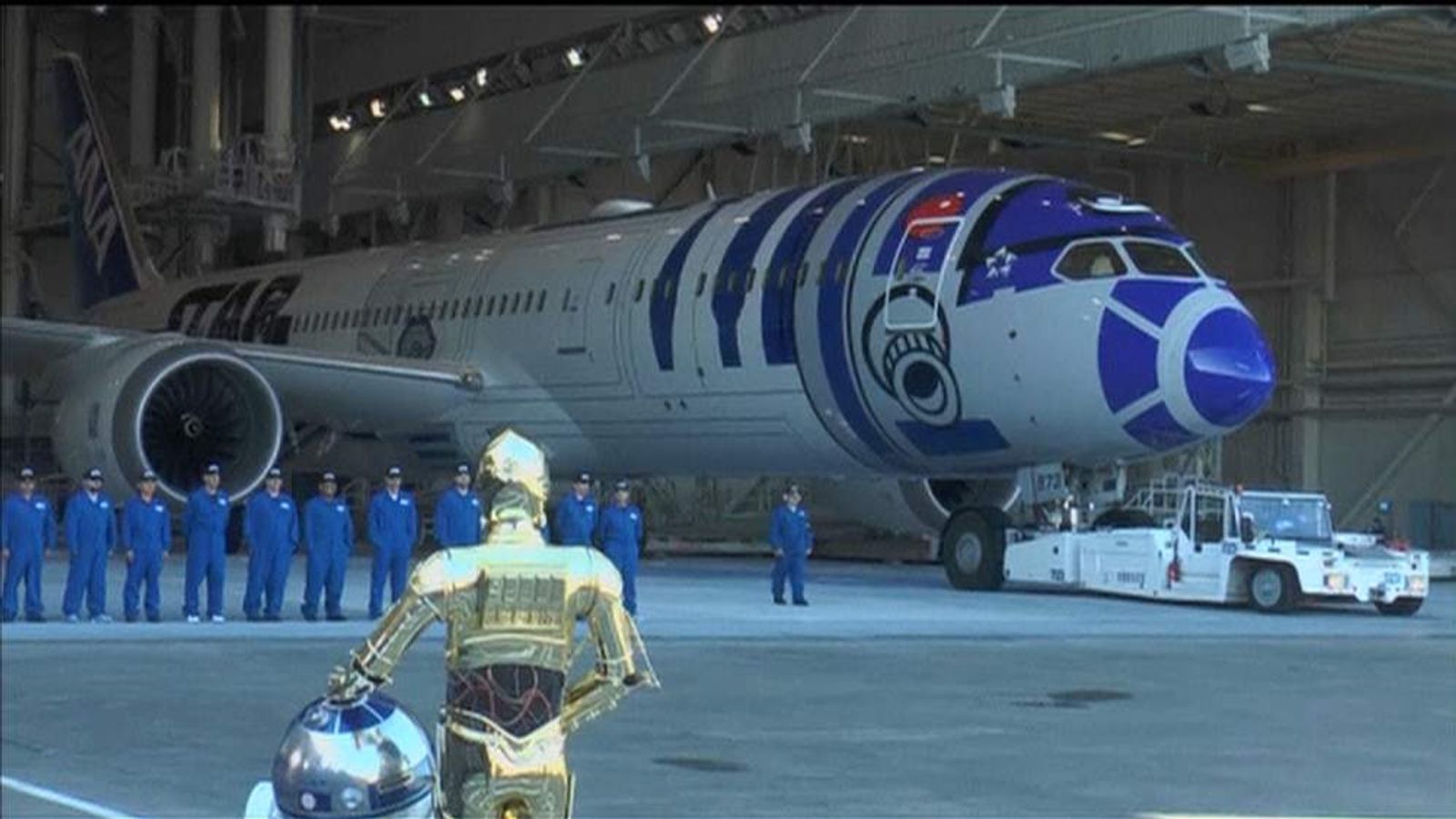 R2D2 To Take To The Skies On Dreamliner | Ents & Arts News | Sky News