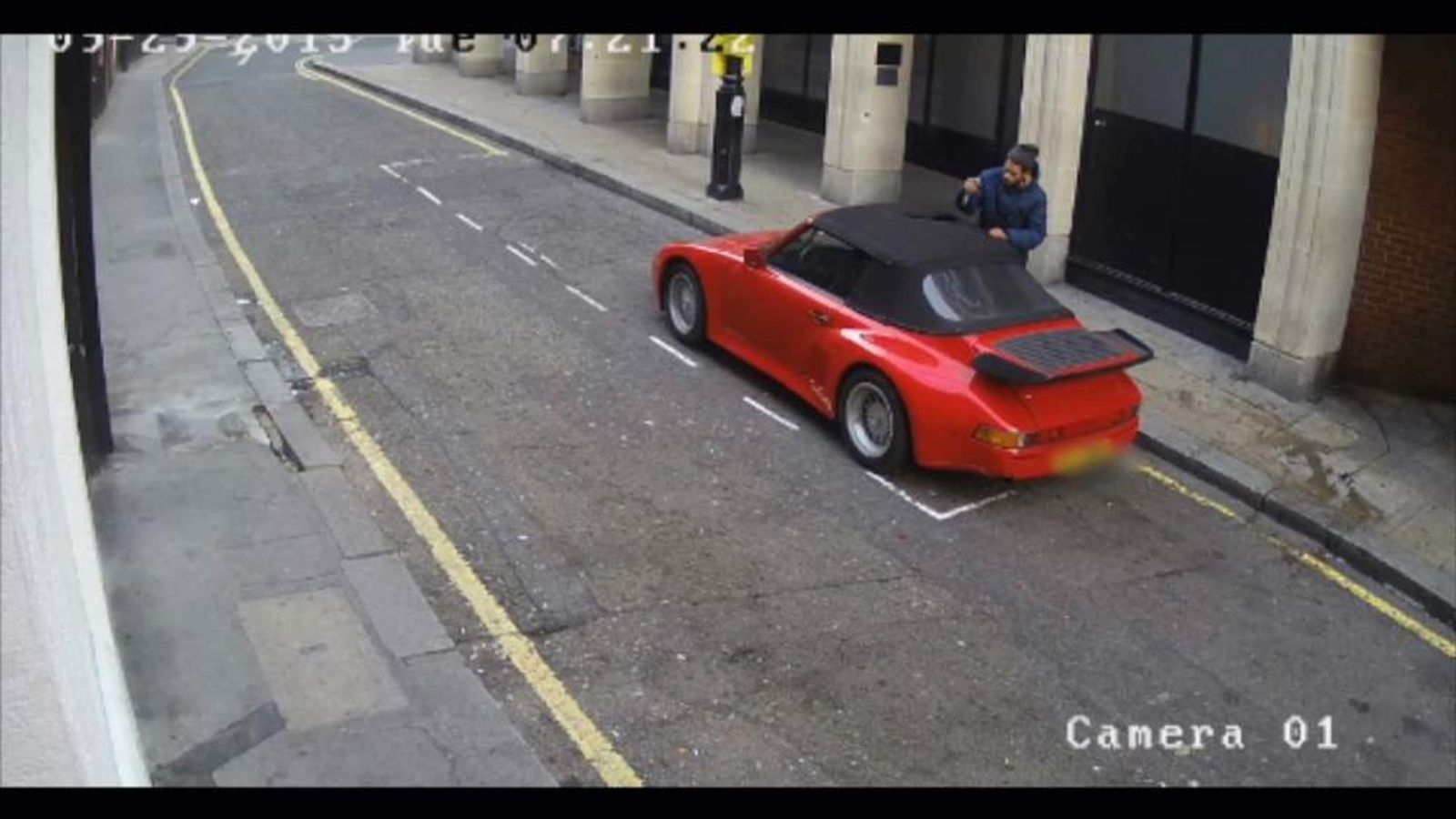 CCTV: Bungled Luxury Car Robbery In Mayfair | Scoop News | Sky News