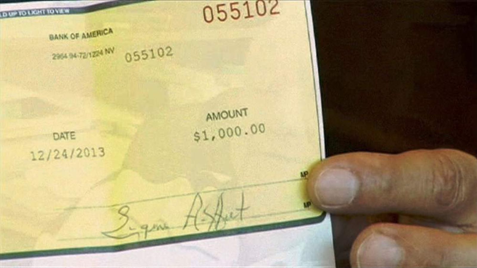 Taxi Driver Finds - And Hands In - $300,000 Cash | Scoop News | Sky News