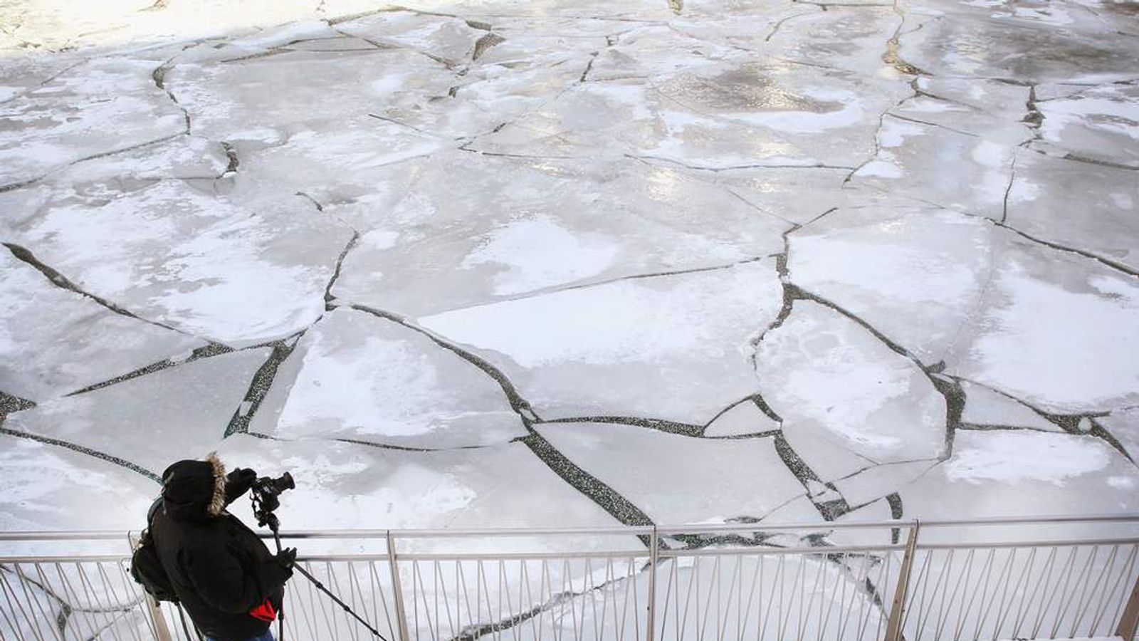 Chicago Nearing 30-Year Deep Freeze Record | US News | Sky News