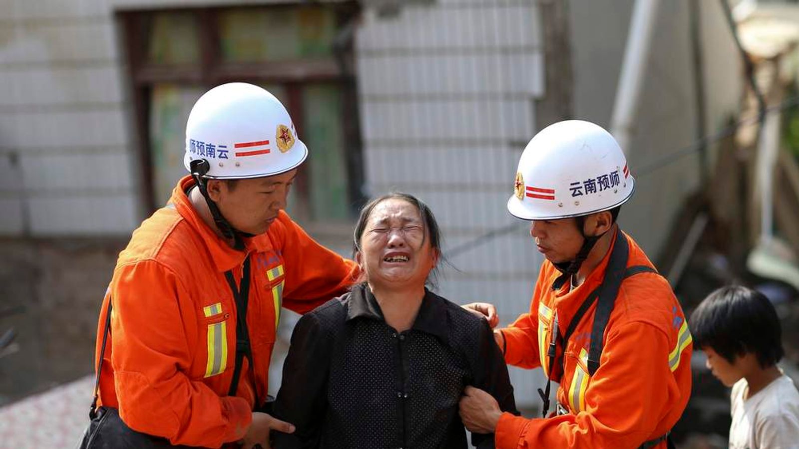 China Quake Volunteers Told To Stay Away | World News | Sky News