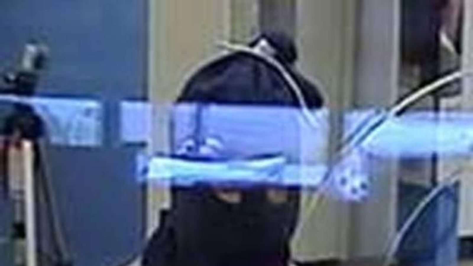 Bank Robber Hunted By FBI After Cop Killed | US News | Sky News